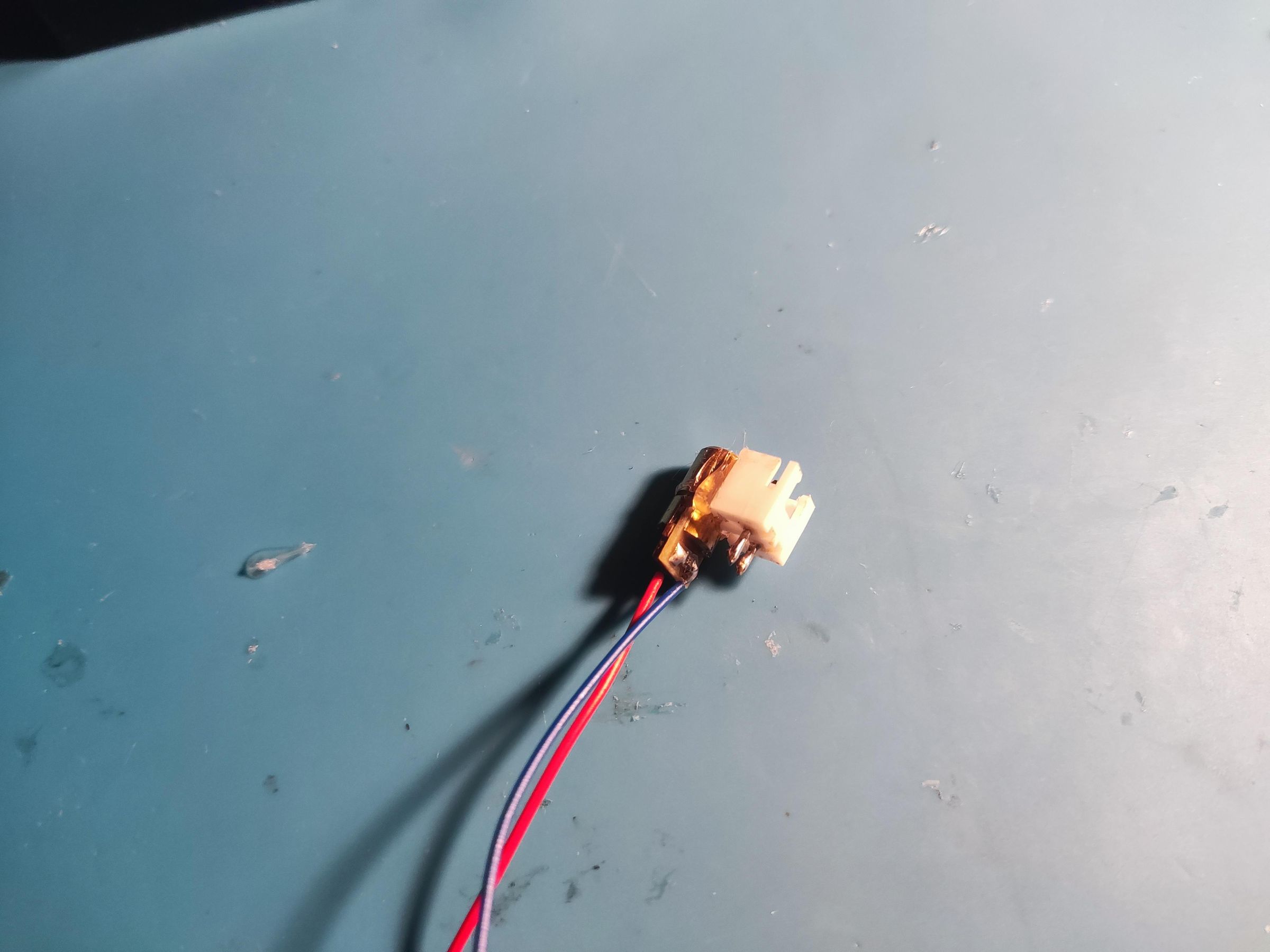 Nivea Twisting Spy Laser Rechargable Using Old Vape Lipo : 6 Steps ...