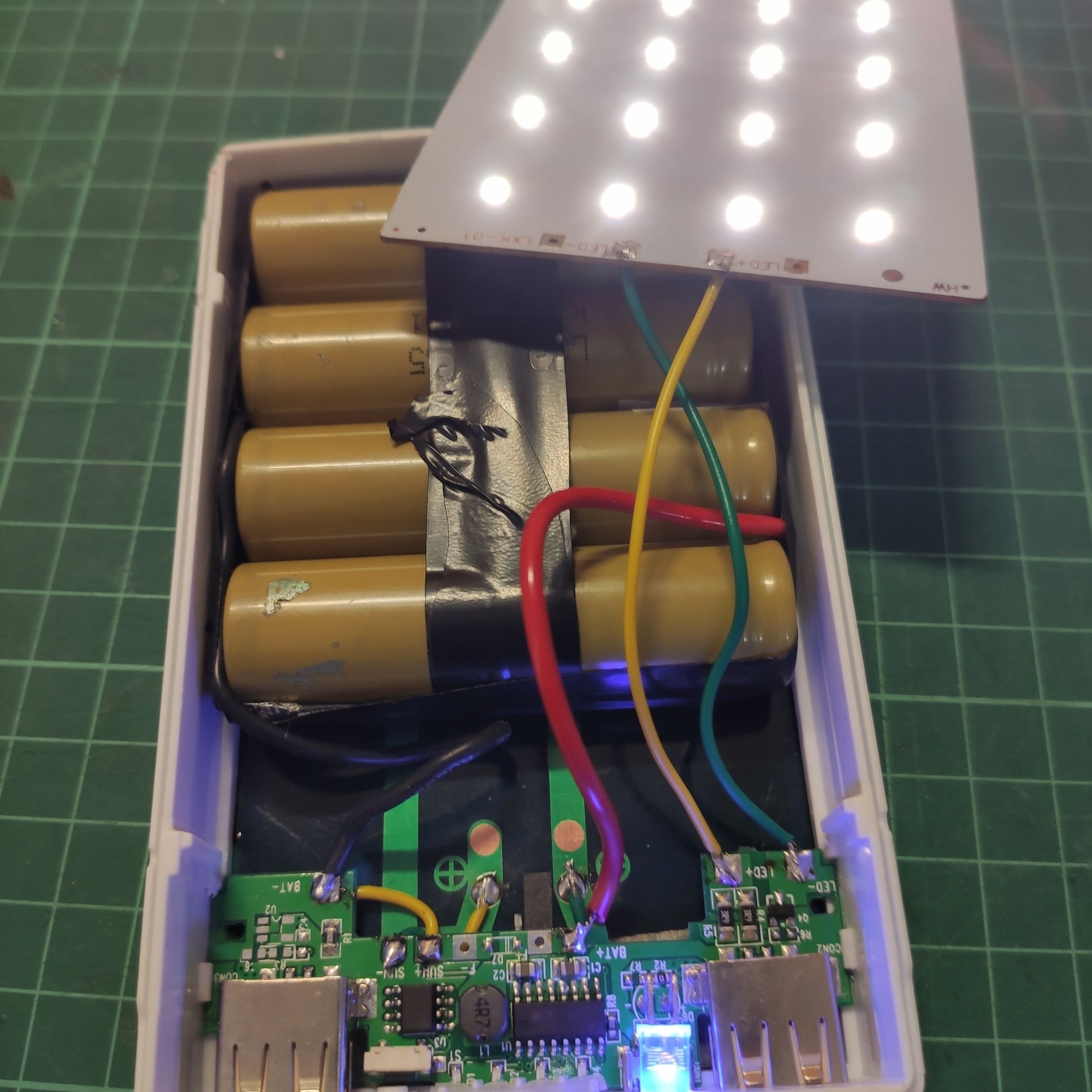 Solar Power Bank Using Old Laptop Batteries : 5 Steps - Instructables