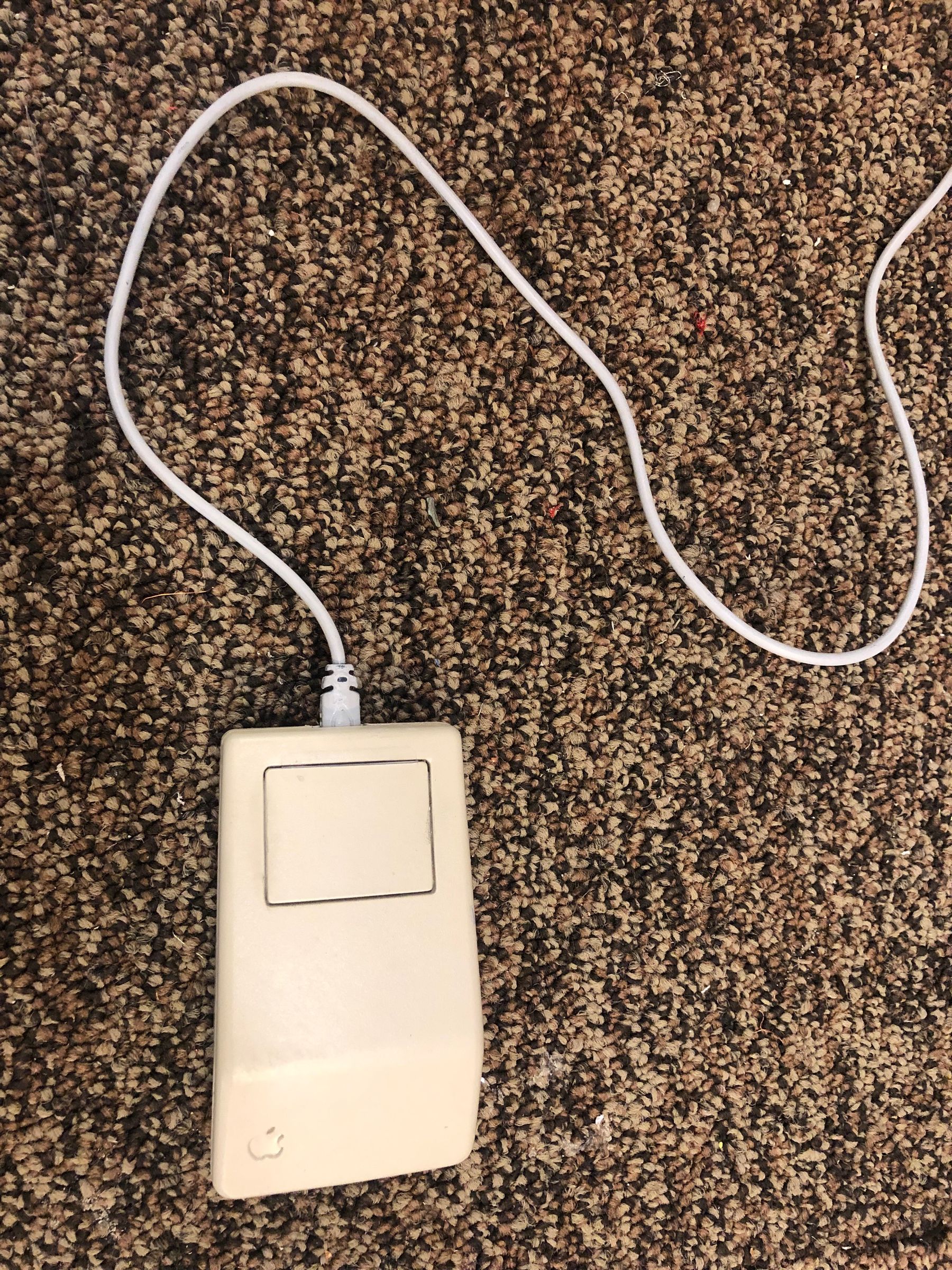 Vintage Mac Mouse to Wireless IPhone Charger : 8 Steps (with Pictures ...