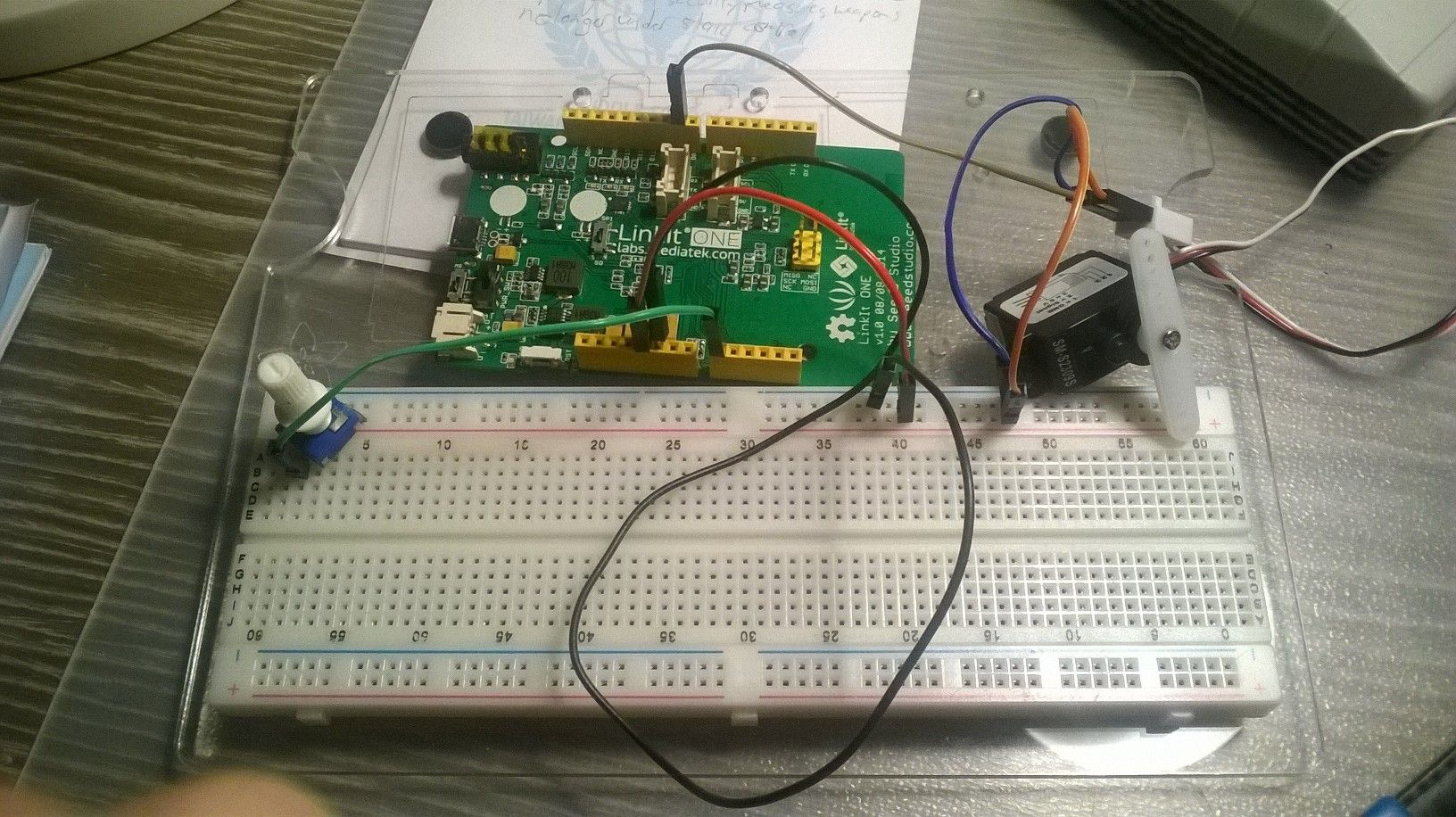 Servo Control Using the LinkIt One : 4 Steps - Instructables