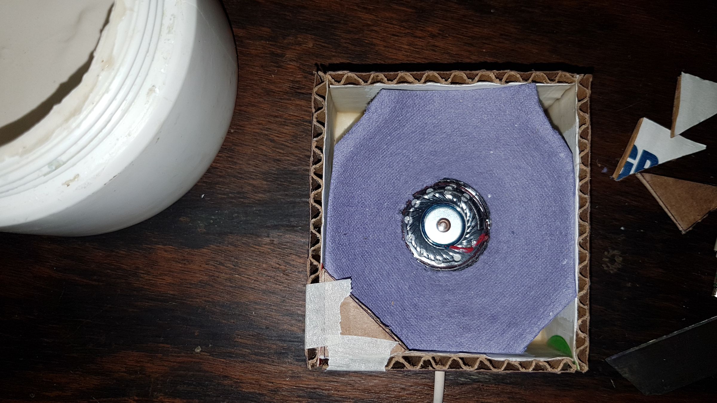 Recycling Headphones With Cardboard : 6 Steps (with Pictures ...