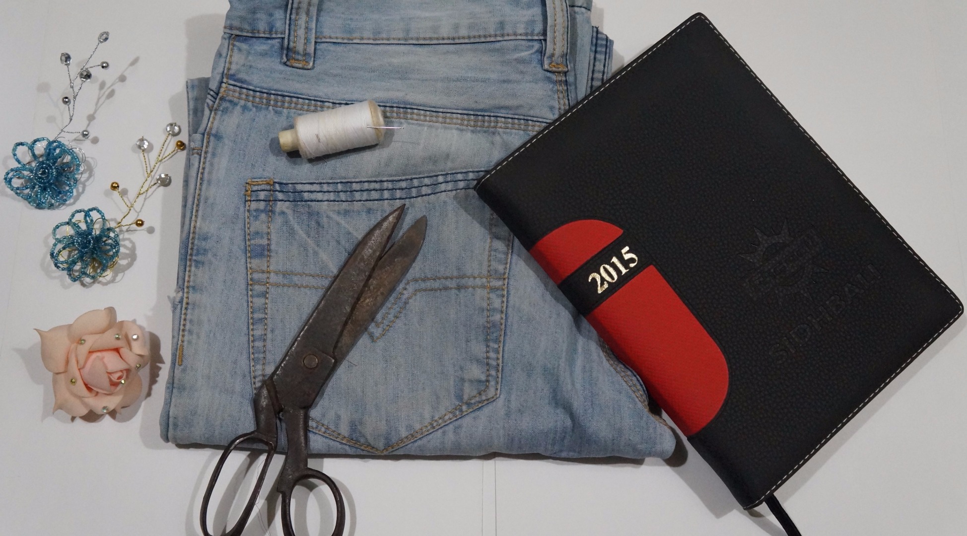 Diary Cover From Old Denim Jeans : 5 Steps (with Pictures) - Instructables