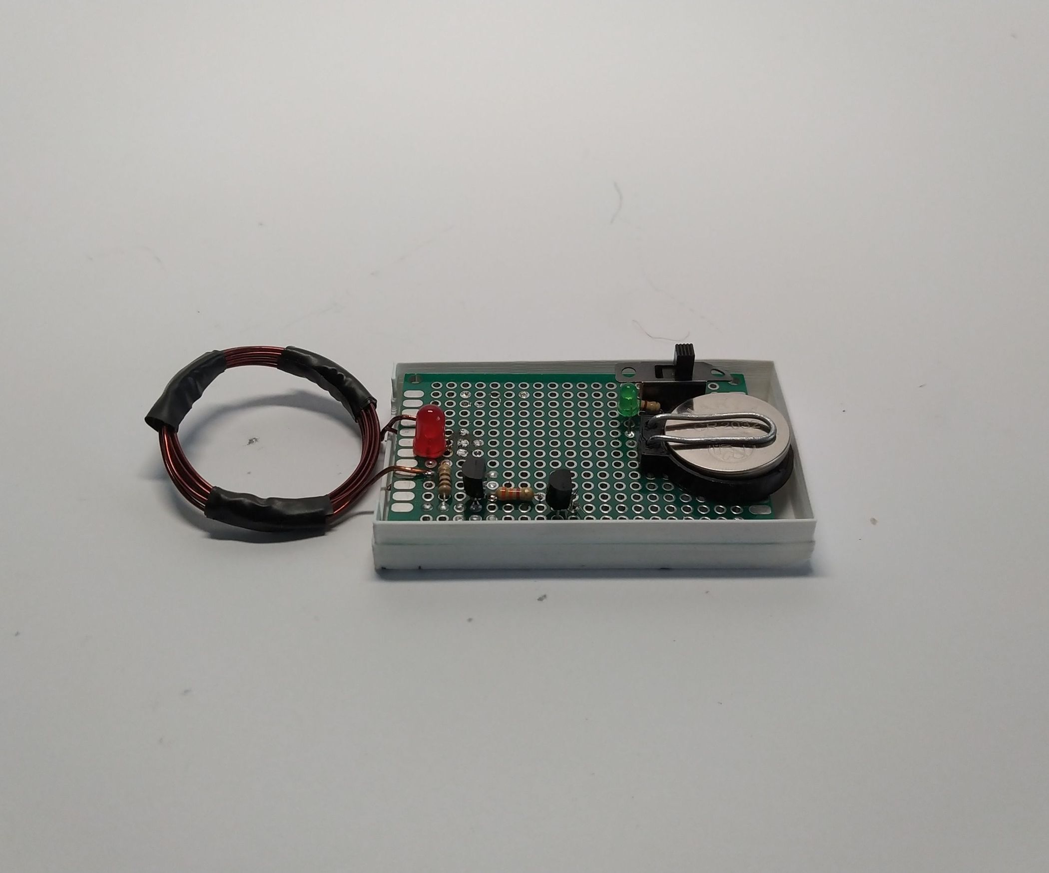 Electricity/EM Field Detector (simplest One) : 3 Steps - Instructables