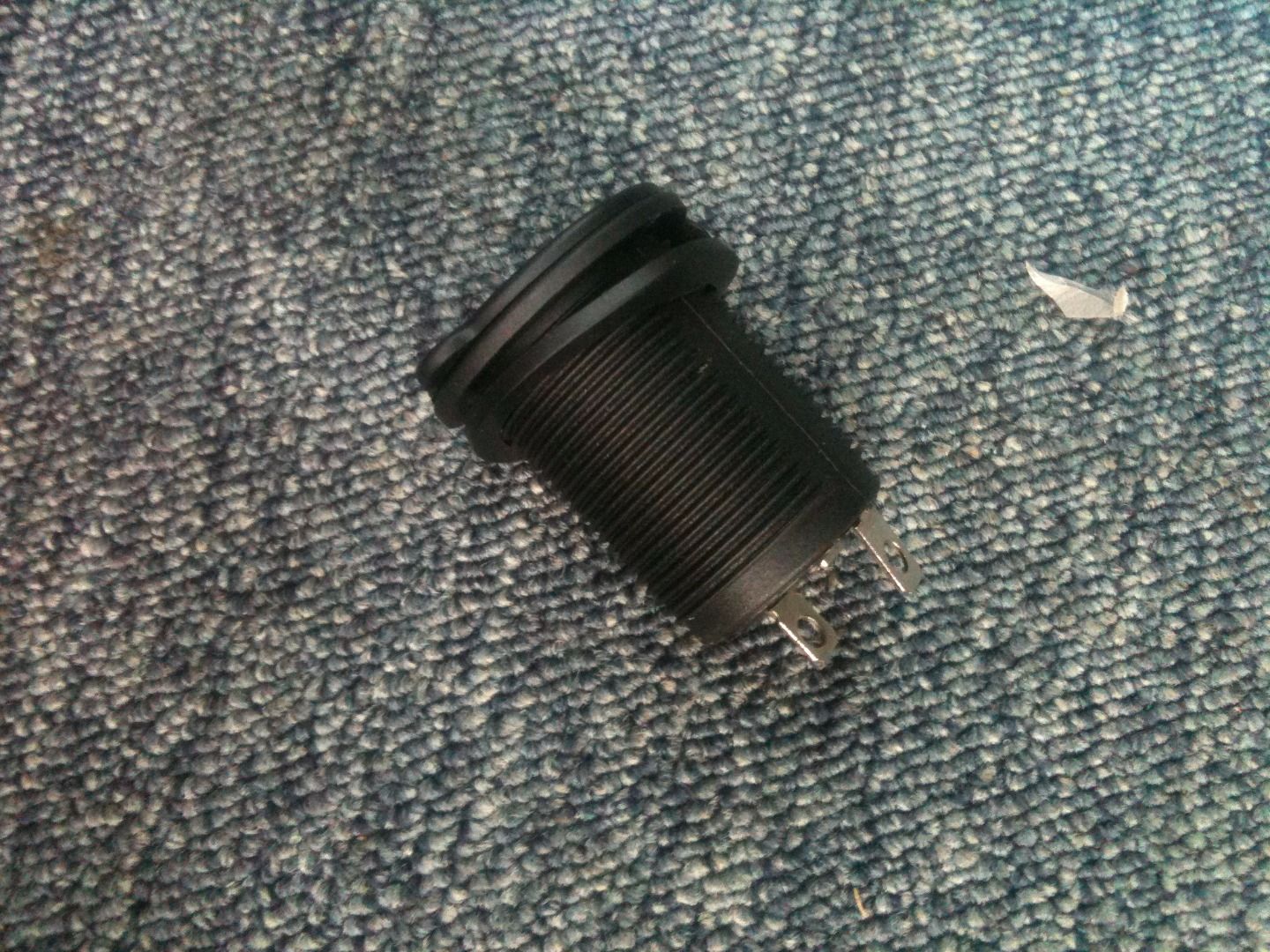 Trunk 12V Socket/plug for a Car : 5 Steps - Instructables
