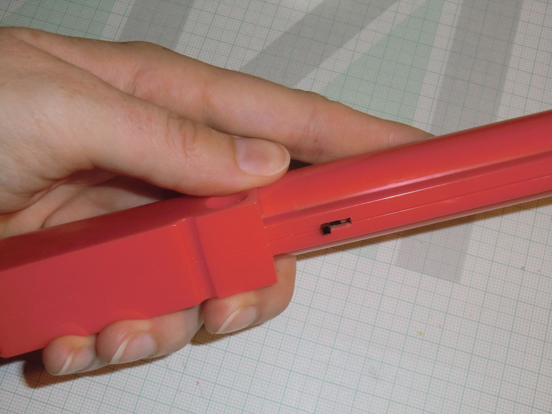 NES Zapper Outlet Switch : 6 Steps (with Pictures) - Instructables