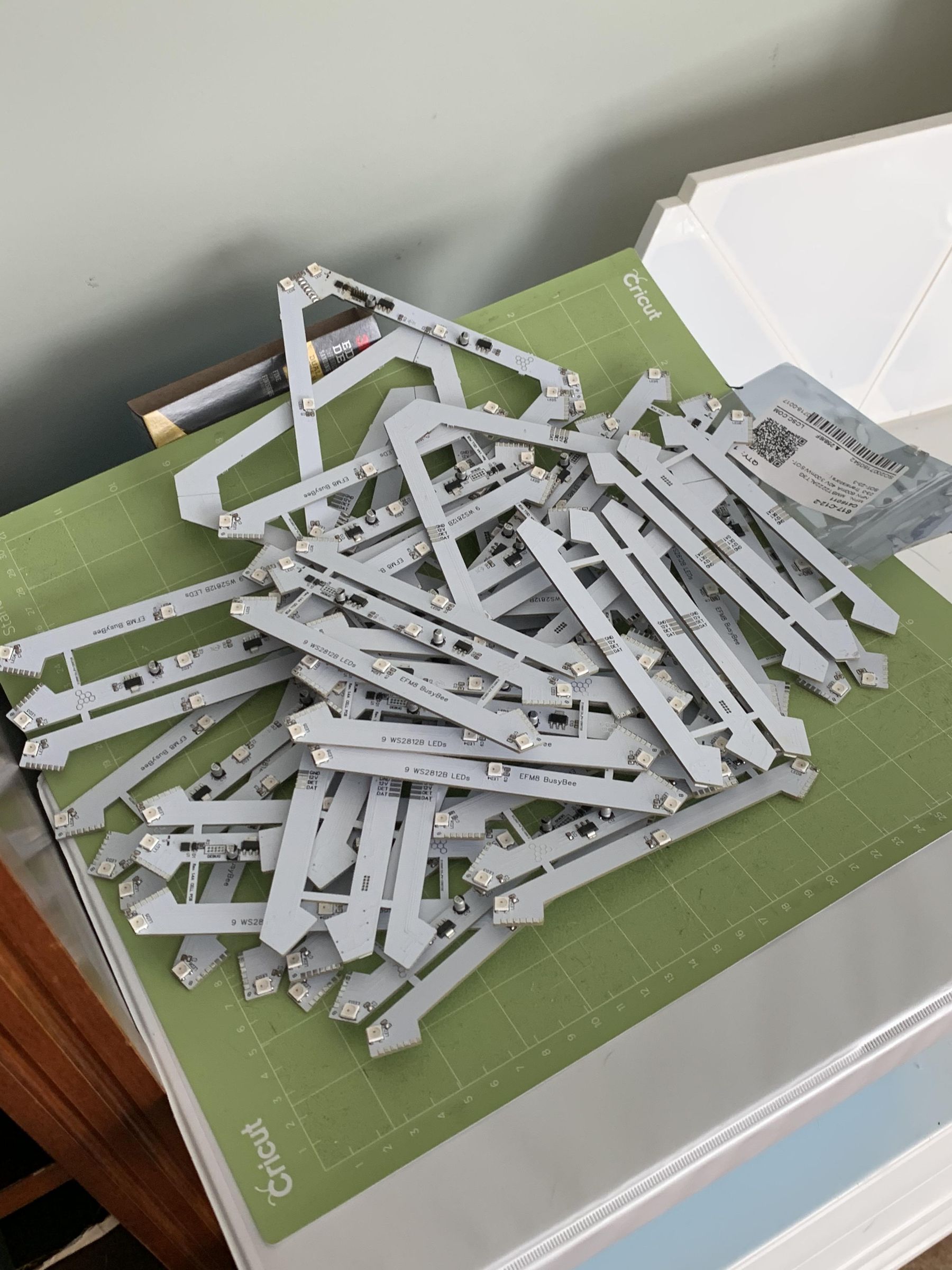 EFM8BB1 Kinetic Light Triangles : 14 Steps (with Pictures) - Instructables