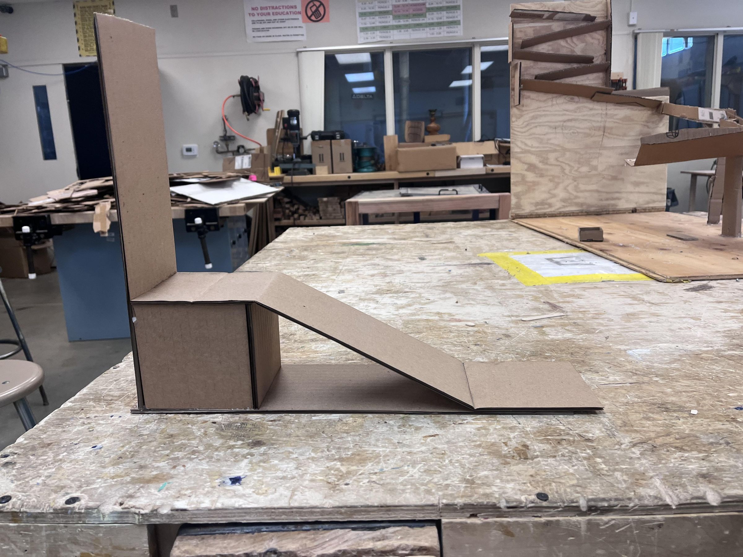 Carboard Escalator : 10 Steps - Instructables