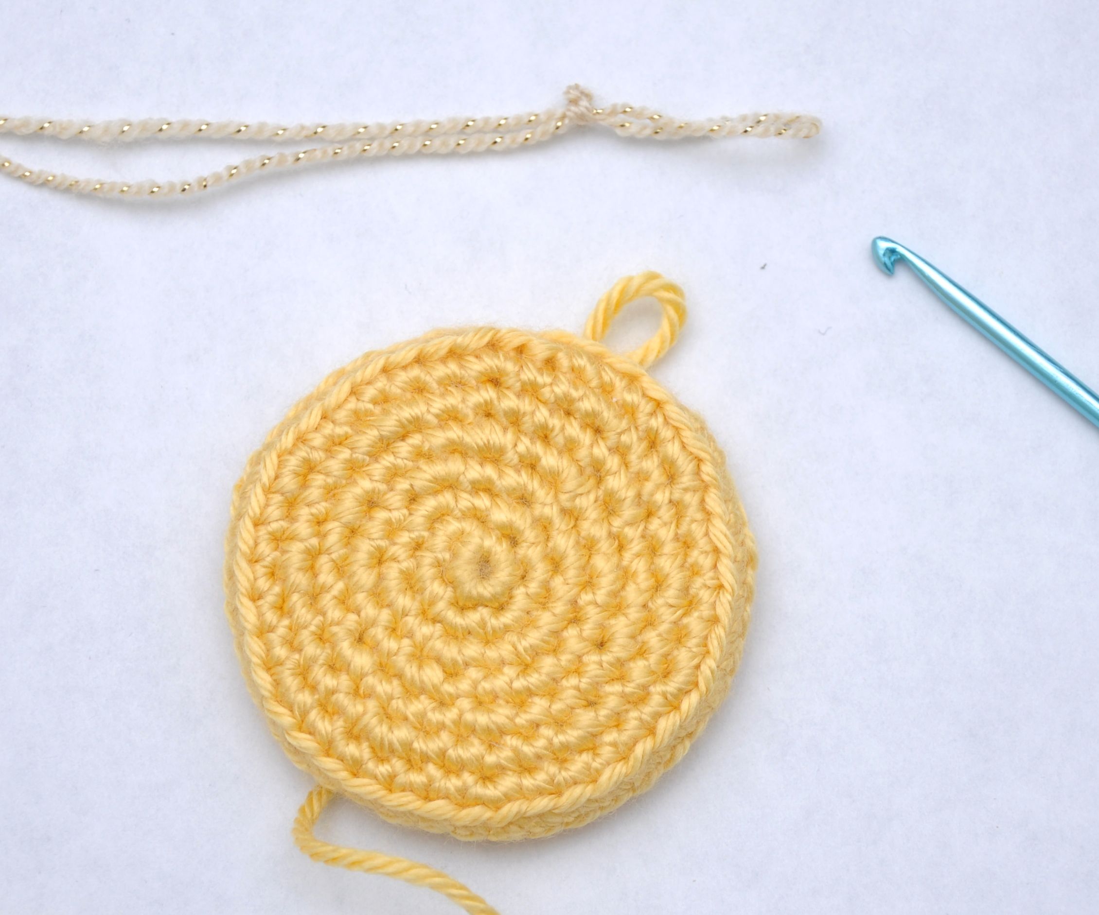 Crochet Medals : 8 Steps (with Pictures) - Instructables