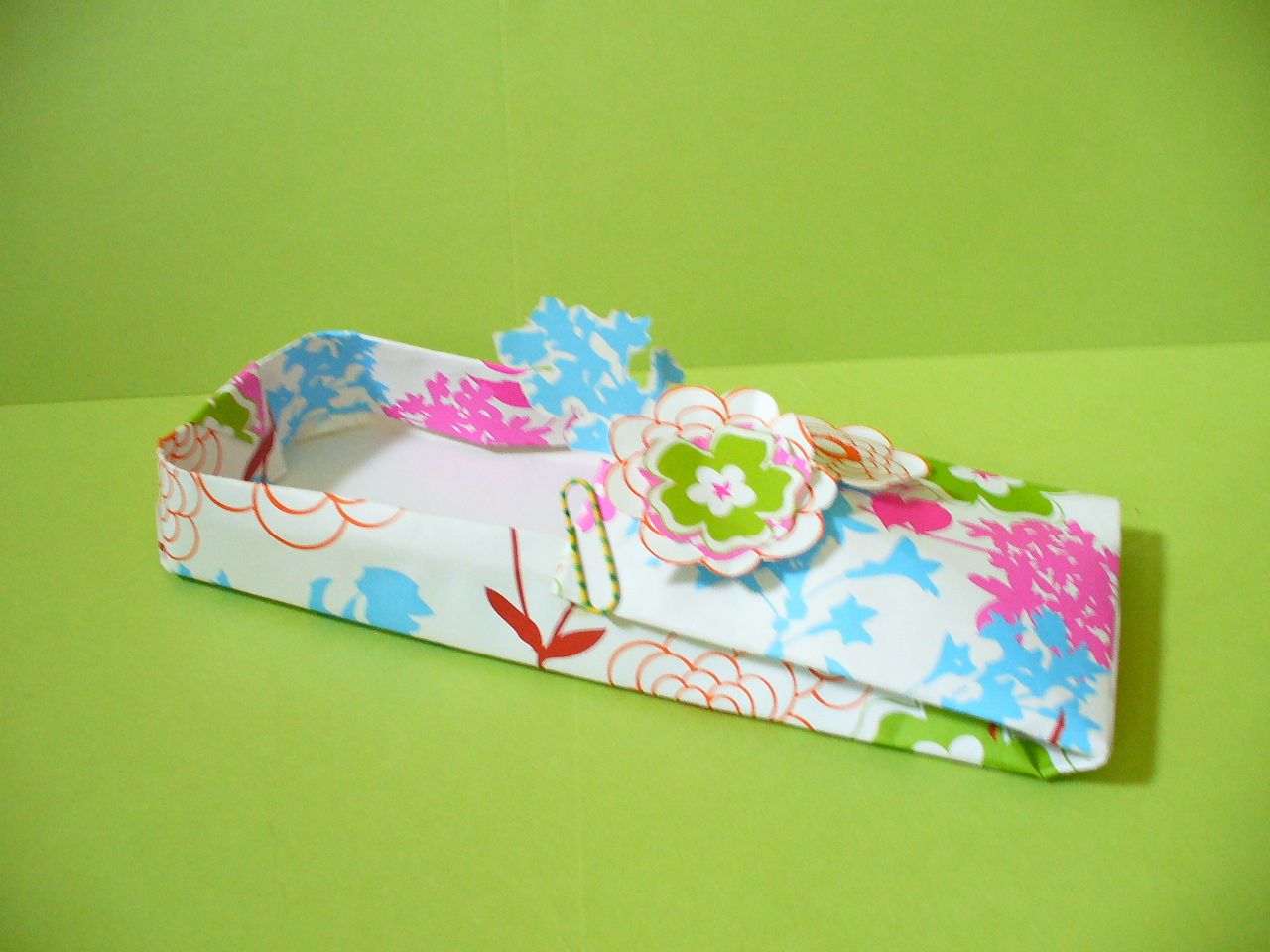 How to Make Paper Slippers : 8 Steps - Instructables