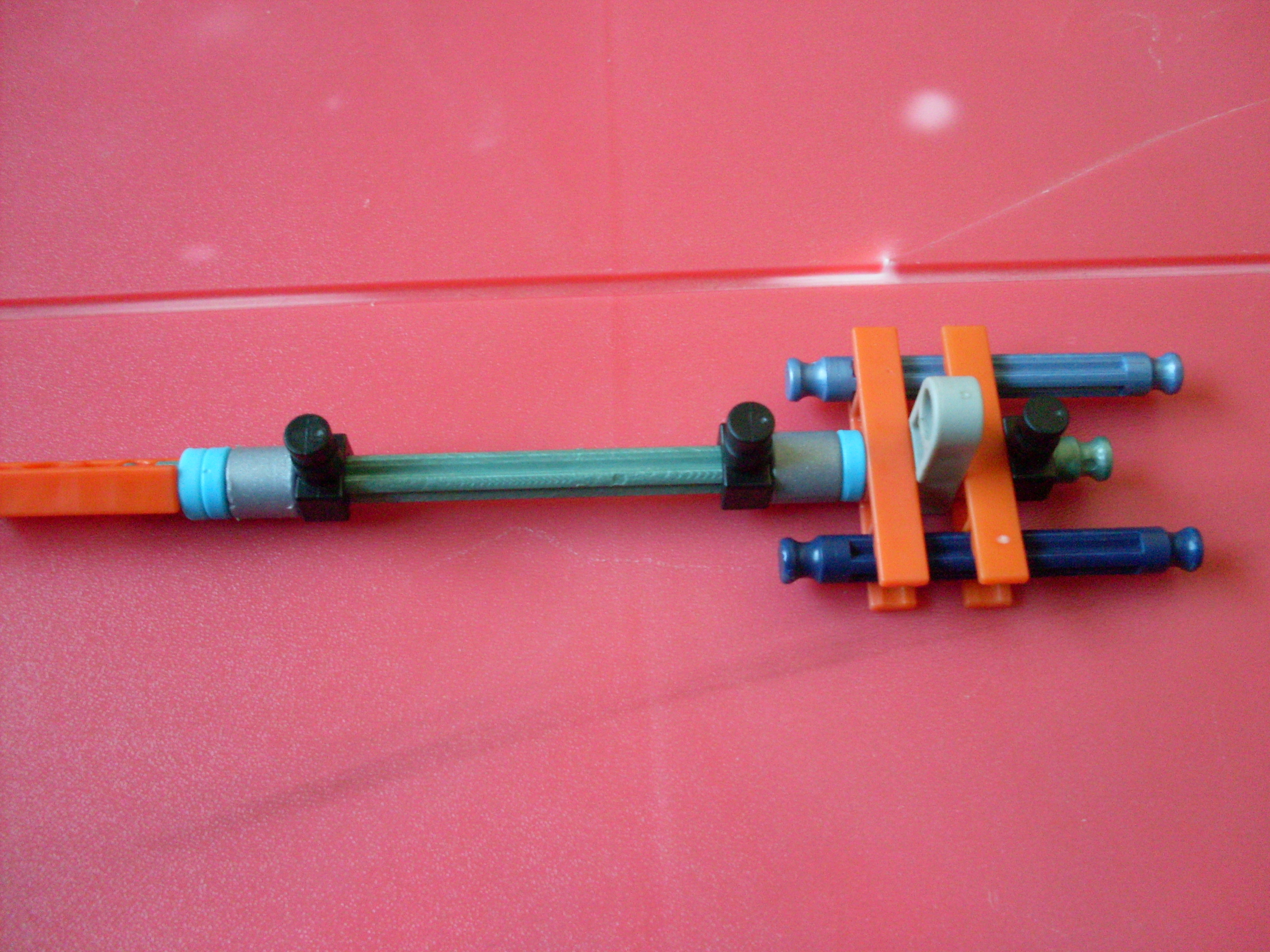 Smaller Knex Semi-Automatic Revolver : 6 Steps - Instructables