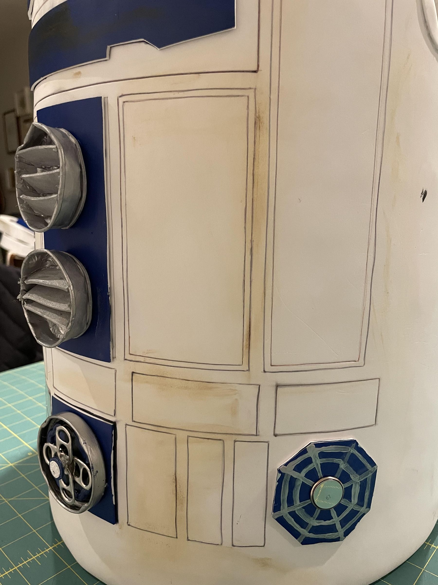 Star Wars R2-D2 Costume for Child : 6 Steps (with Pictures) - Instructables