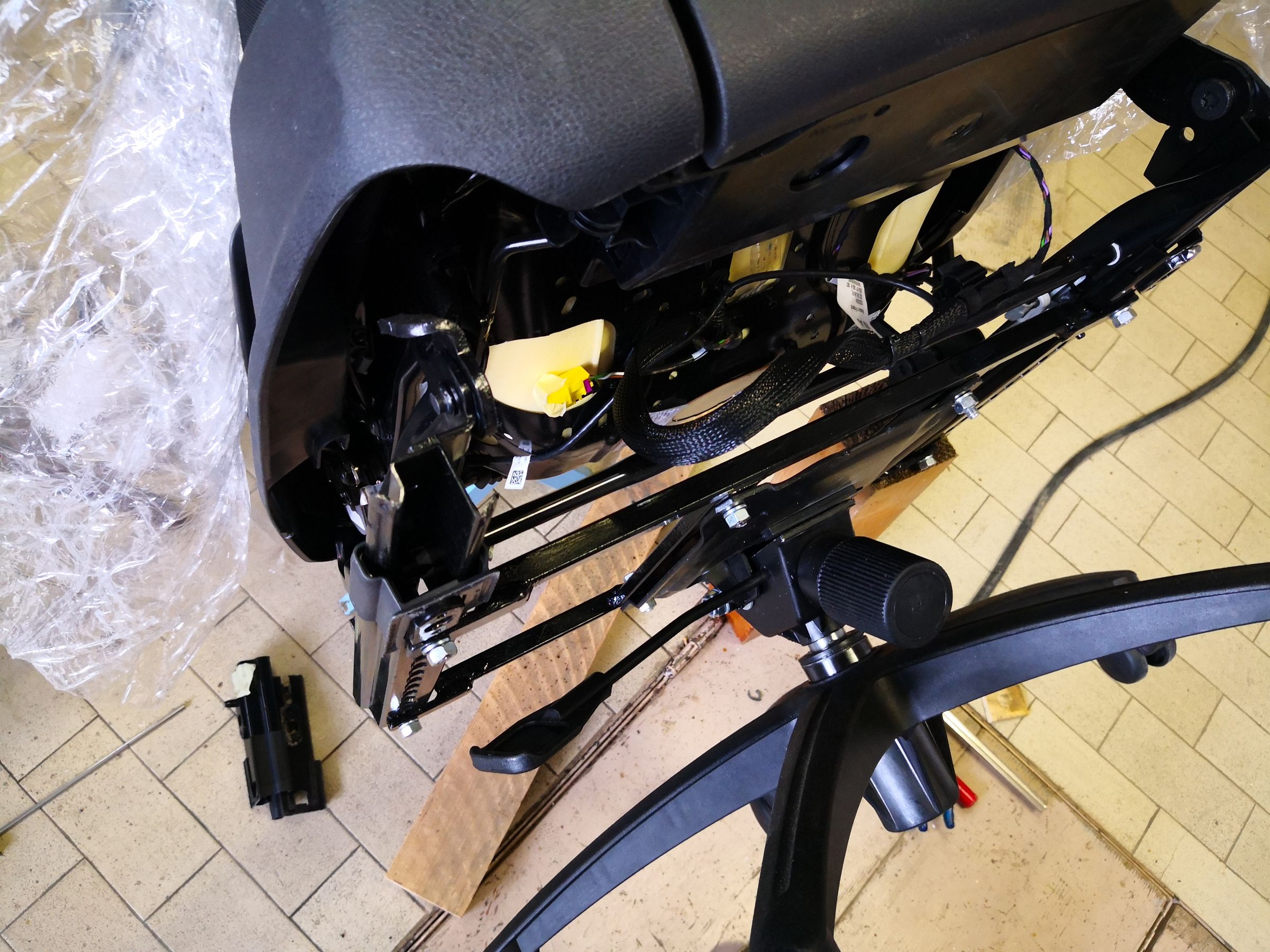 Convert a Car Seat Into the Coolest Office Chair Ever : 10 Steps (with ...