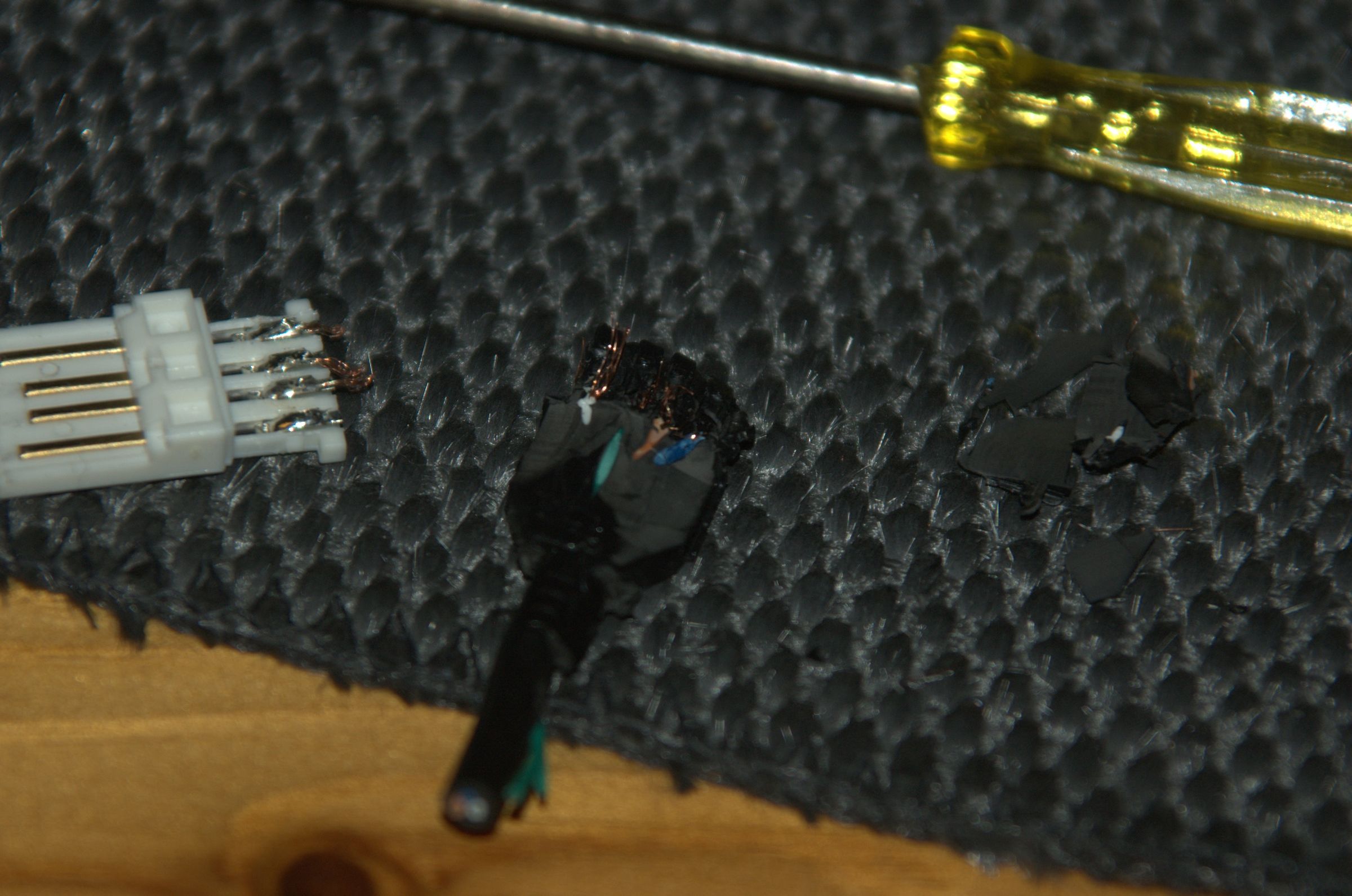 How to Repair a Moulded USB Plug : 4 Steps - Instructables