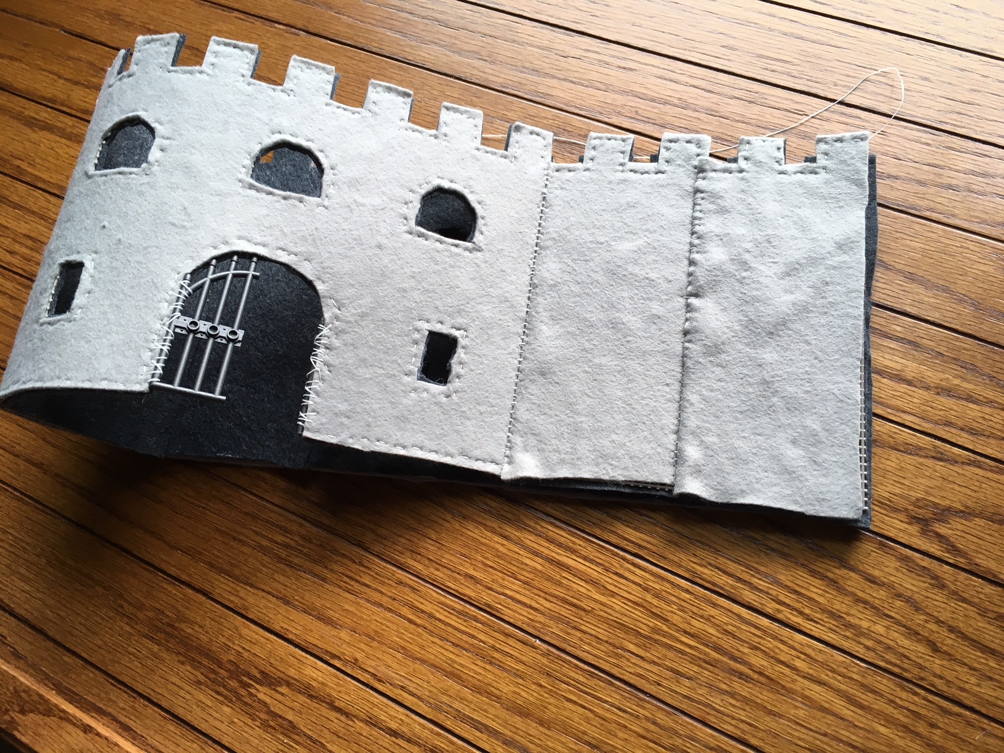 Felt and Plastic Canvas Castle : 17 Steps (with Pictures) - Instructables