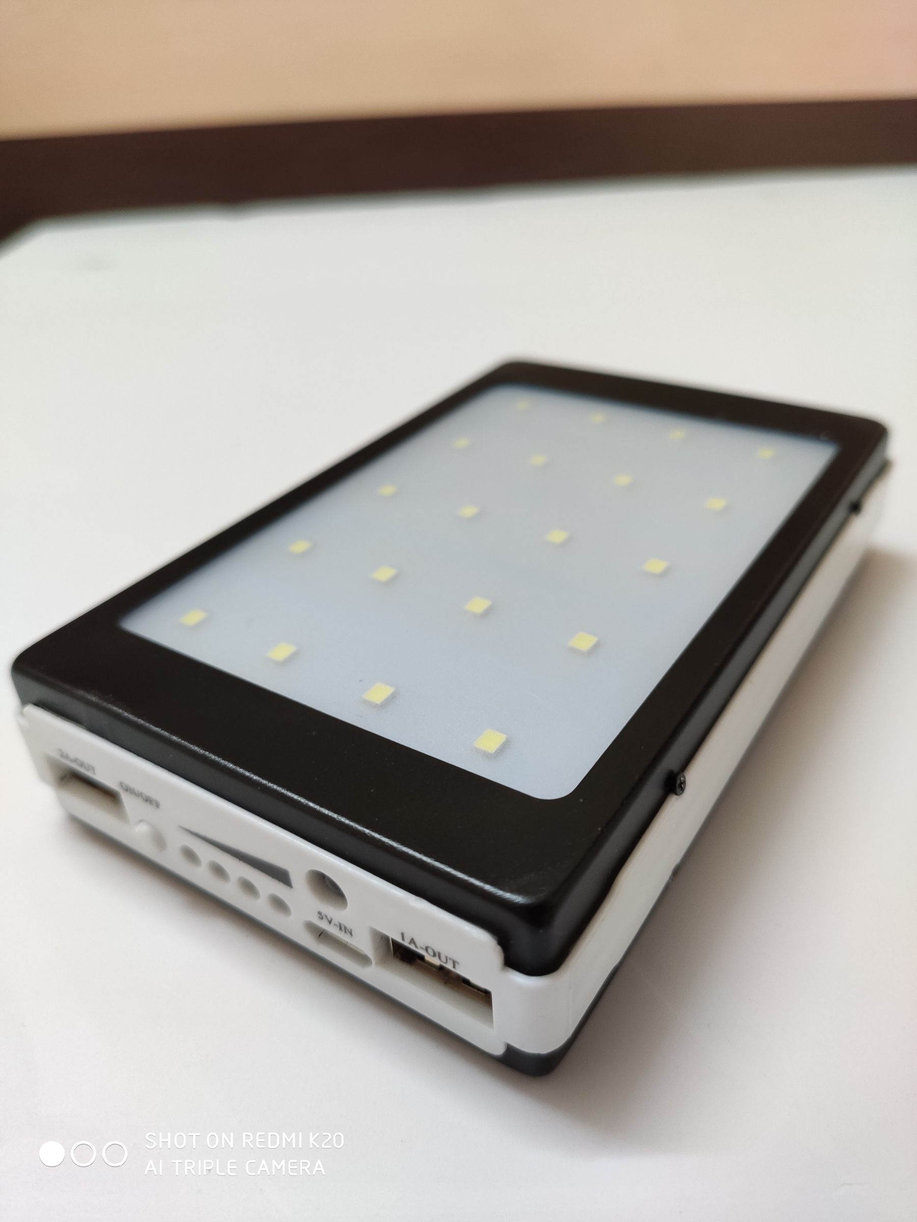 Solar Power Bank Using Old Laptop Batteries : 5 Steps - Instructables