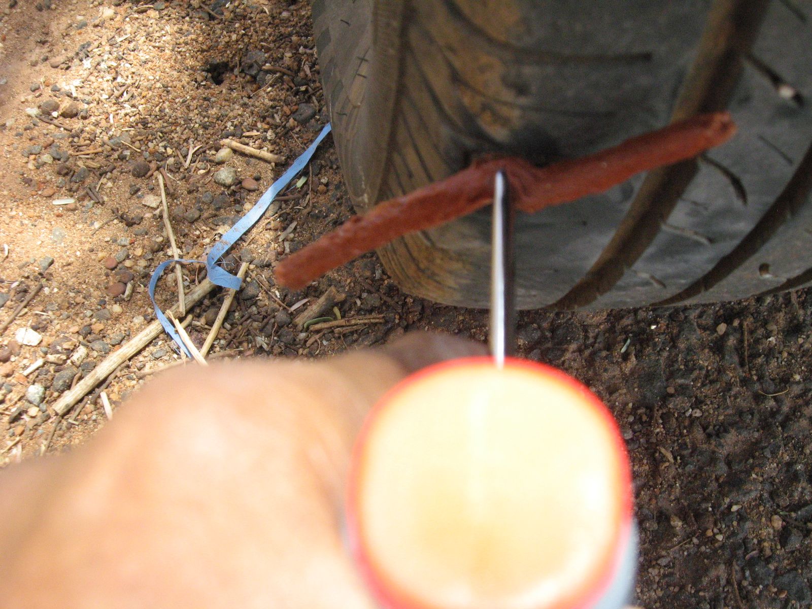 How to Repair a Tubeless Tyre Puncture : 4 Steps (with Pictures ...