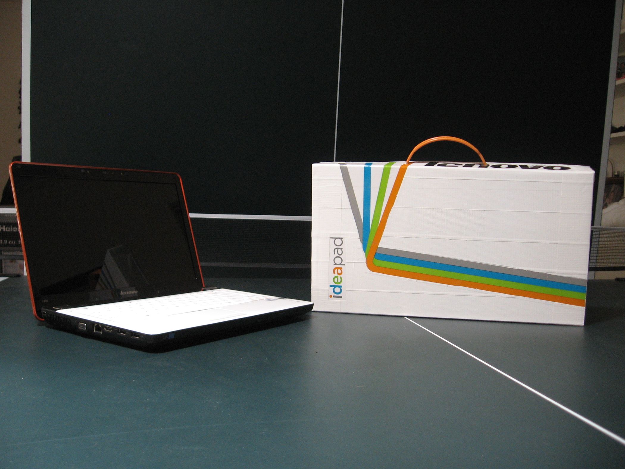 Rethinking the Shipping Box: a Laptop Case : 11 Steps - Instructables