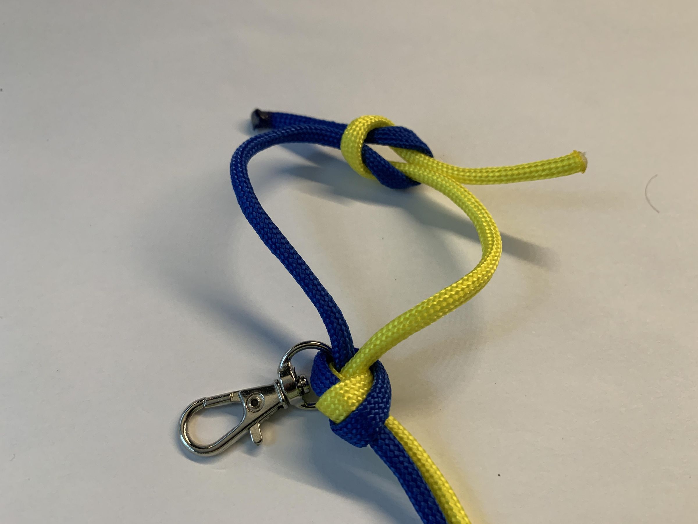 Simple Scout Paracord Lanyard : 5 Steps - Instructables