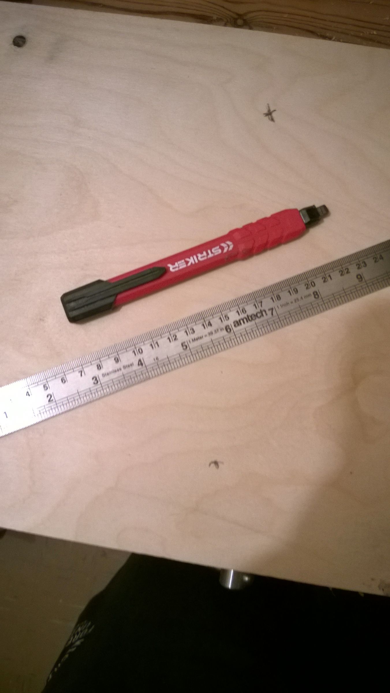 Mini Workbench : 8 Steps (with Pictures) - Instructables