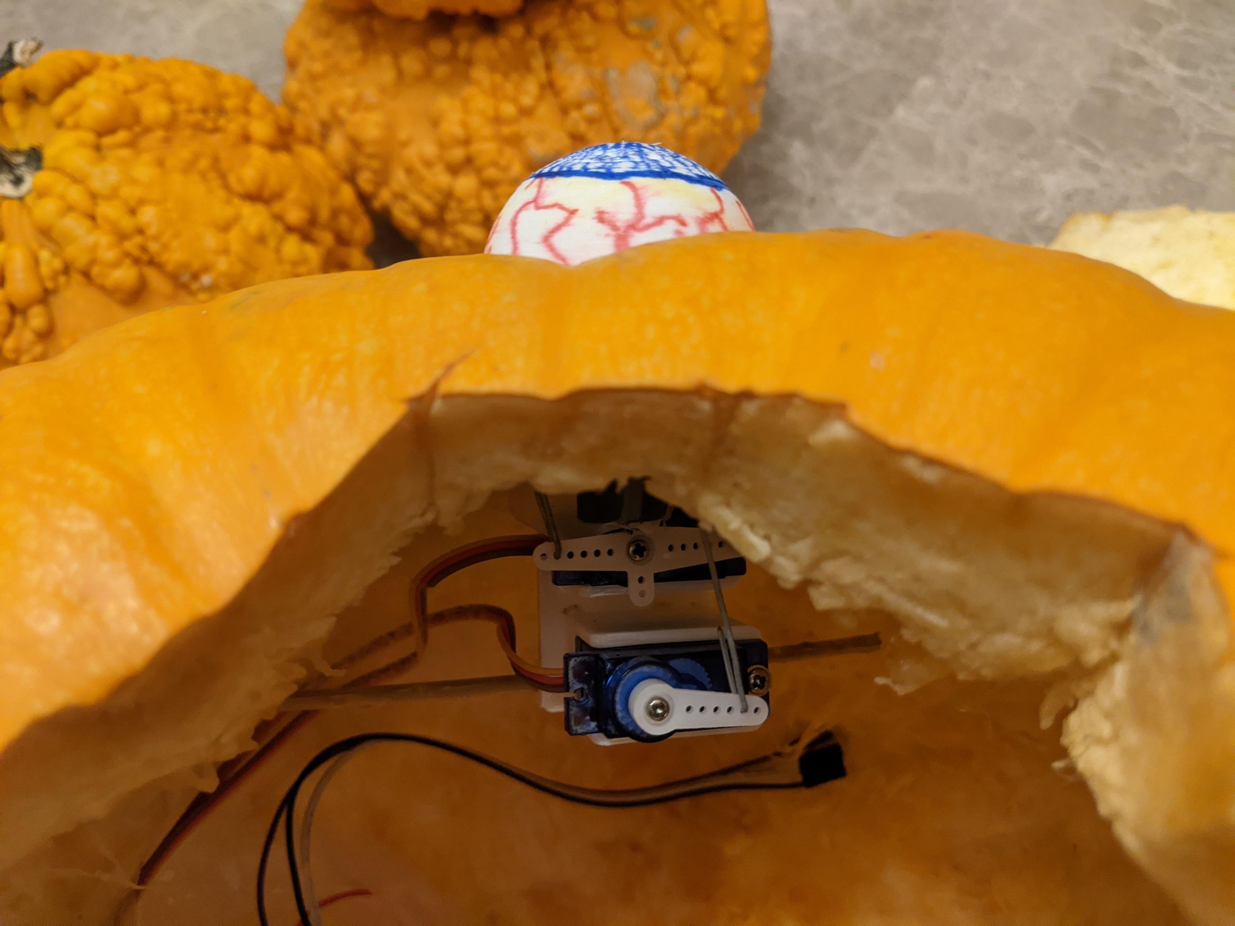 Halloween Pumpkin With a Moving Animatronic Eye | This Pumpkin Can Roll ...