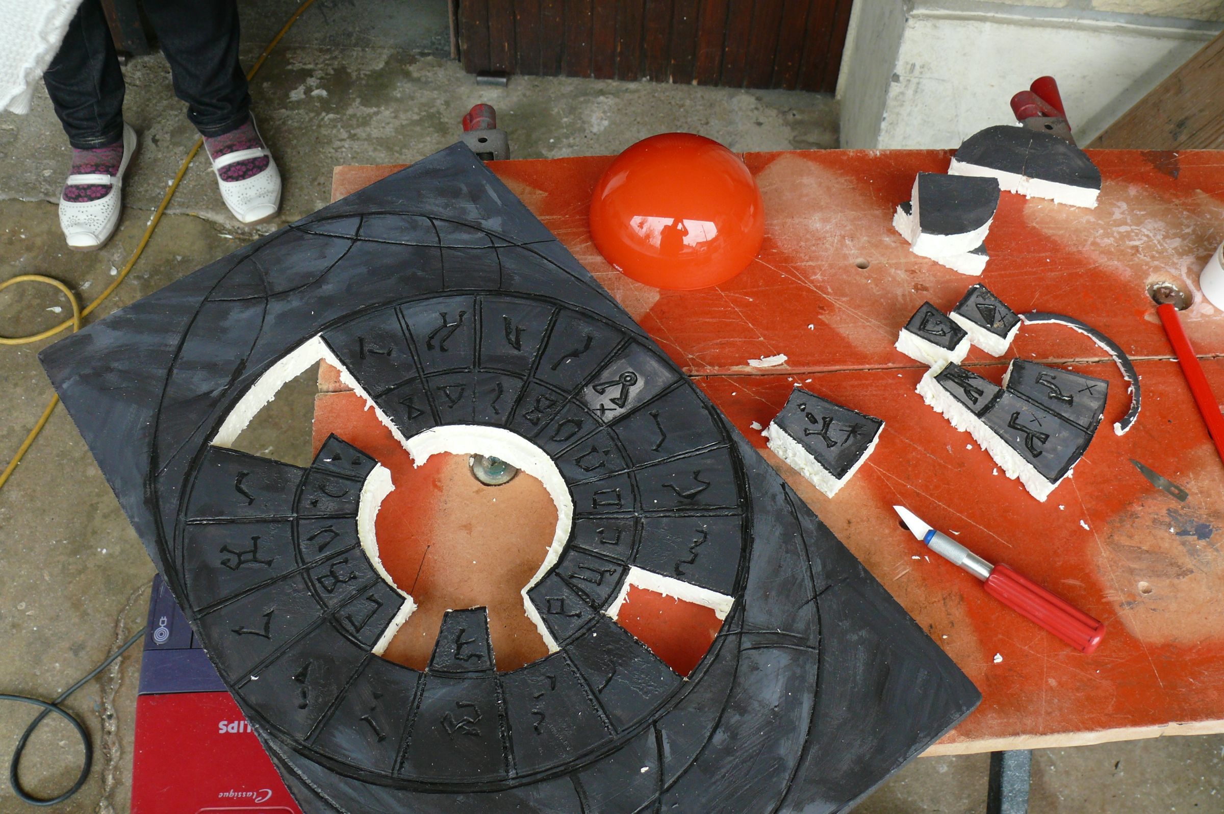 STARGATE SG1 Props for Pulp's Toys Shop at Paris - Instructables