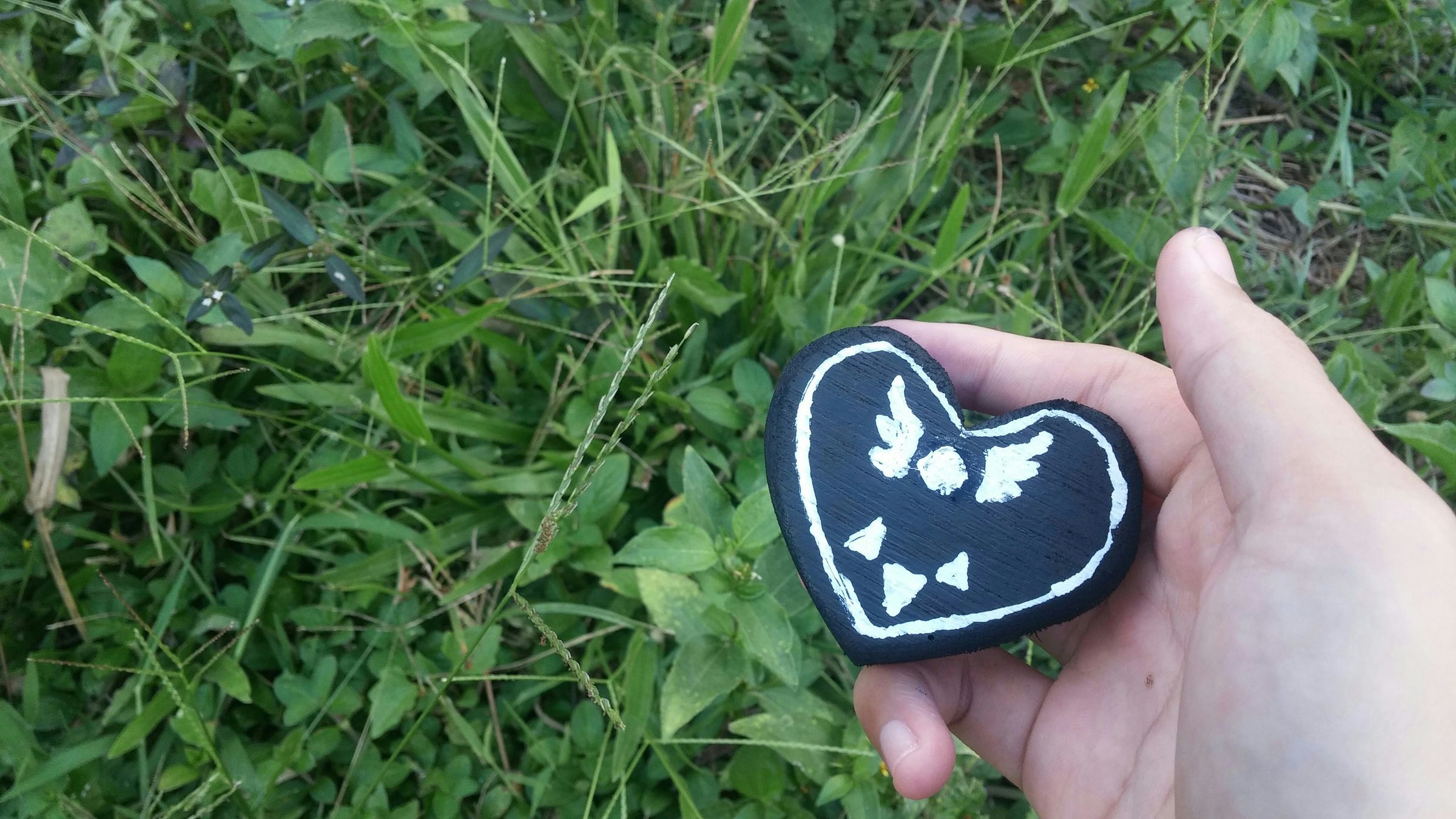 Deltarune Heart Logo DIY : 7 Steps - Instructables