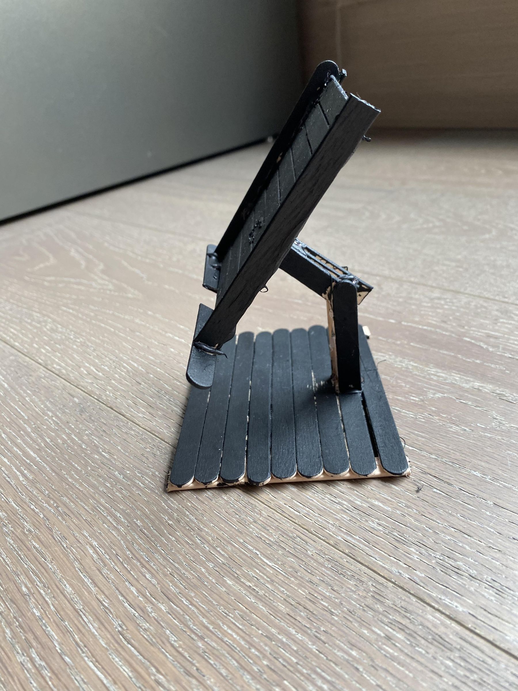 Quick Phone Holder Made at Home : 6 Steps - Instructables