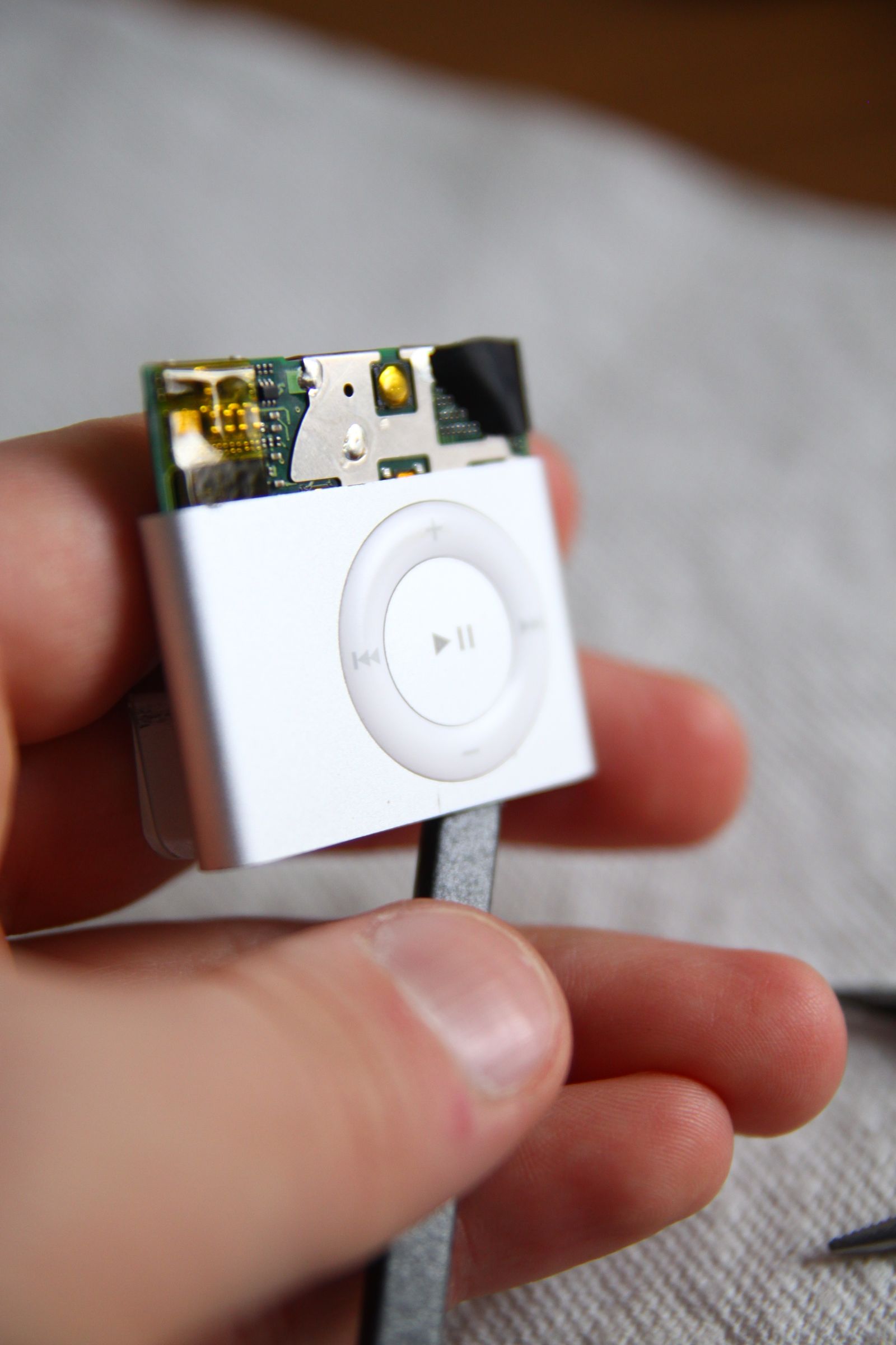 Tear Down for 2nd Generation IPod Shuffle : 5 Steps - Instructables