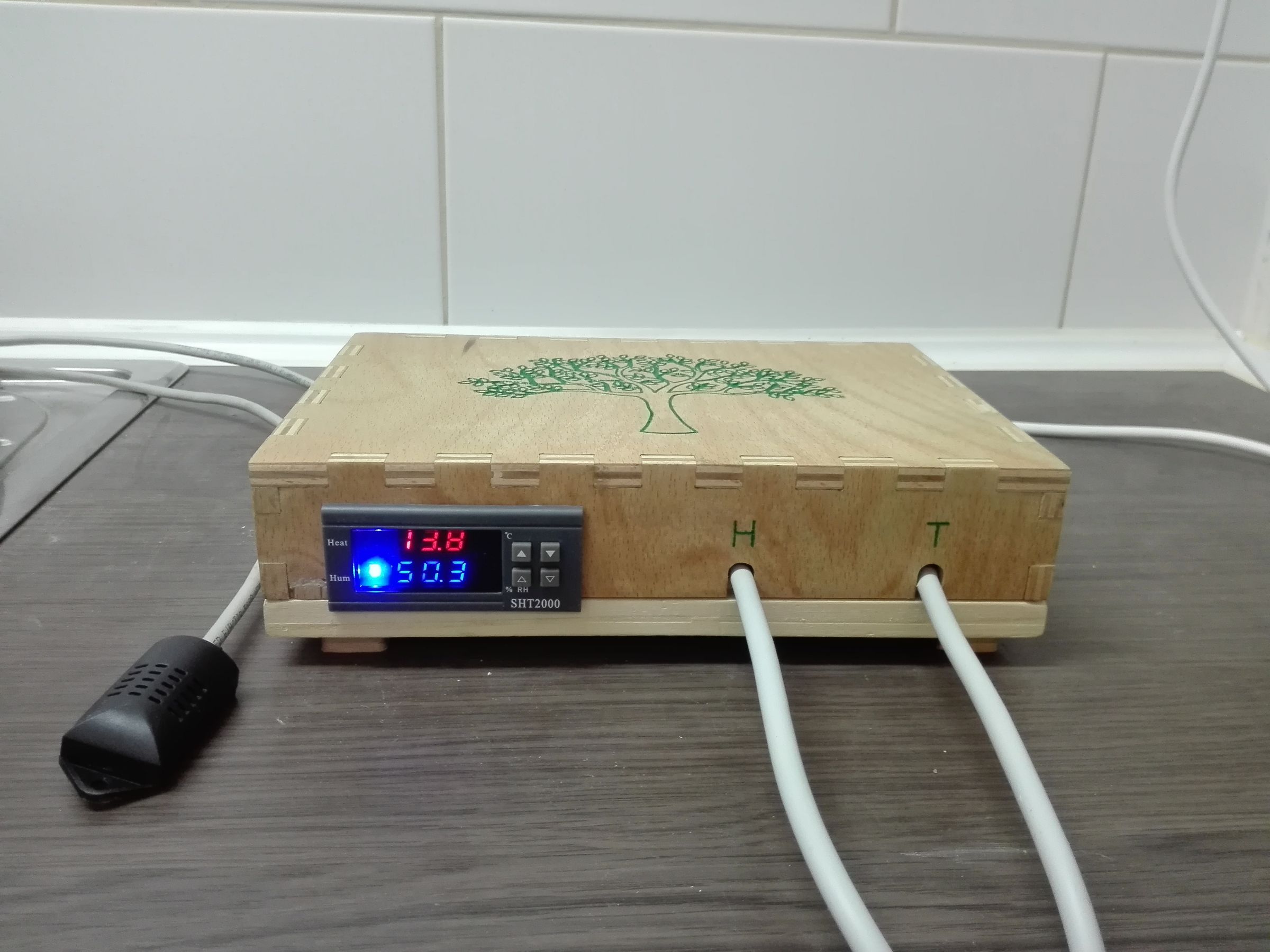 Temperature Controller for Your Greenhouse. : 4 Steps - Instructables