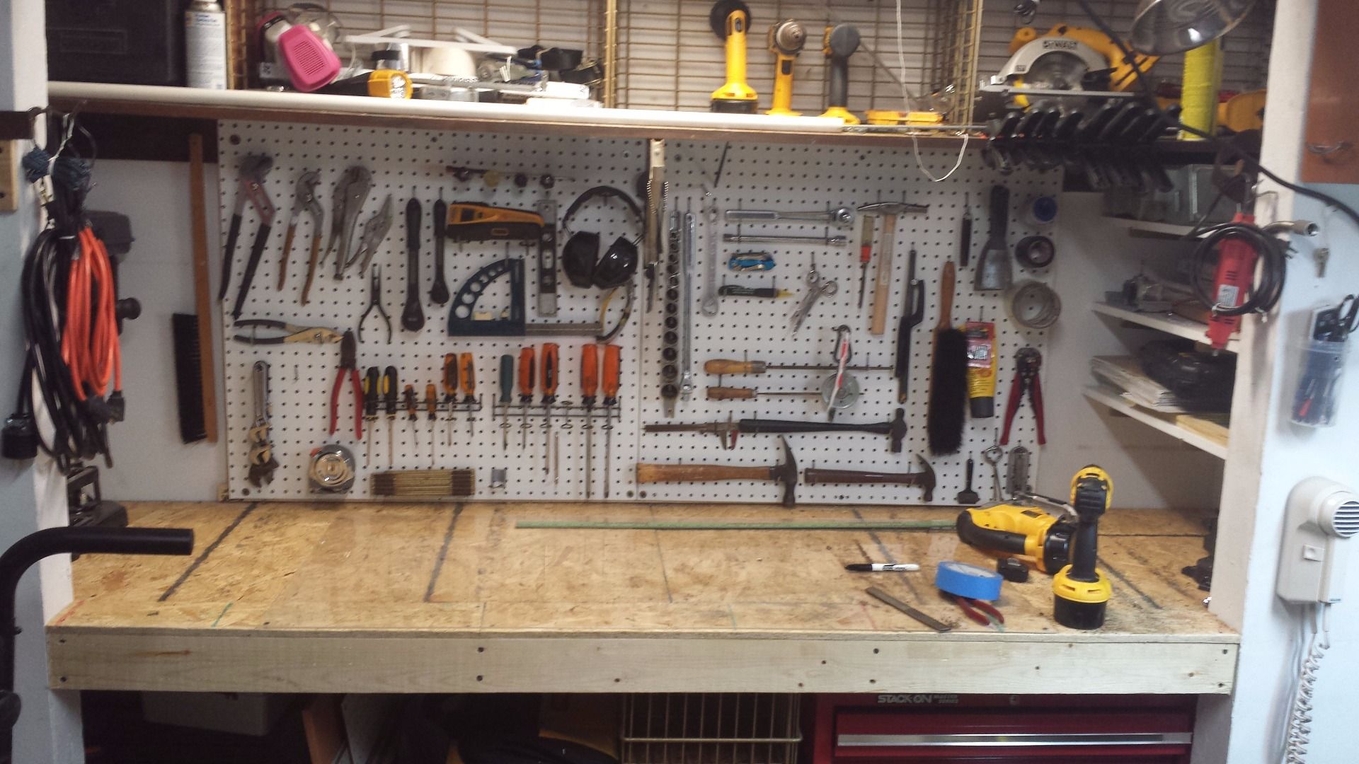 Workbench in Closet : 3 Steps (with Pictures) - Instructables