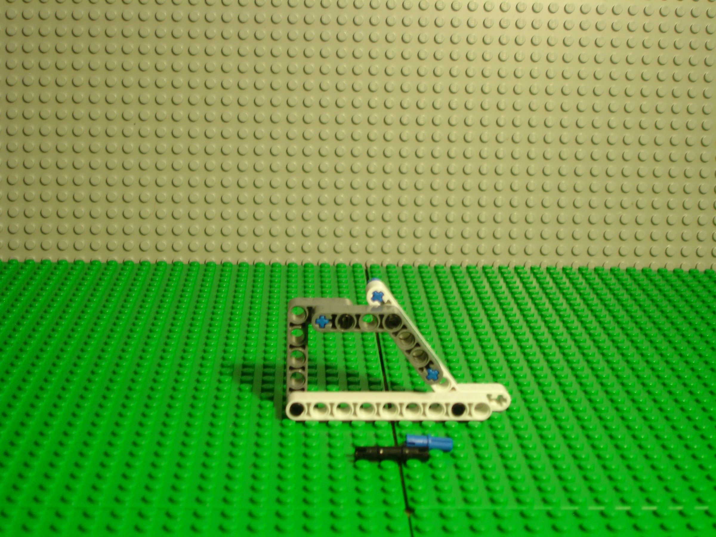 Build a Simple LEGO Starter Robot : 7 Steps - Instructables