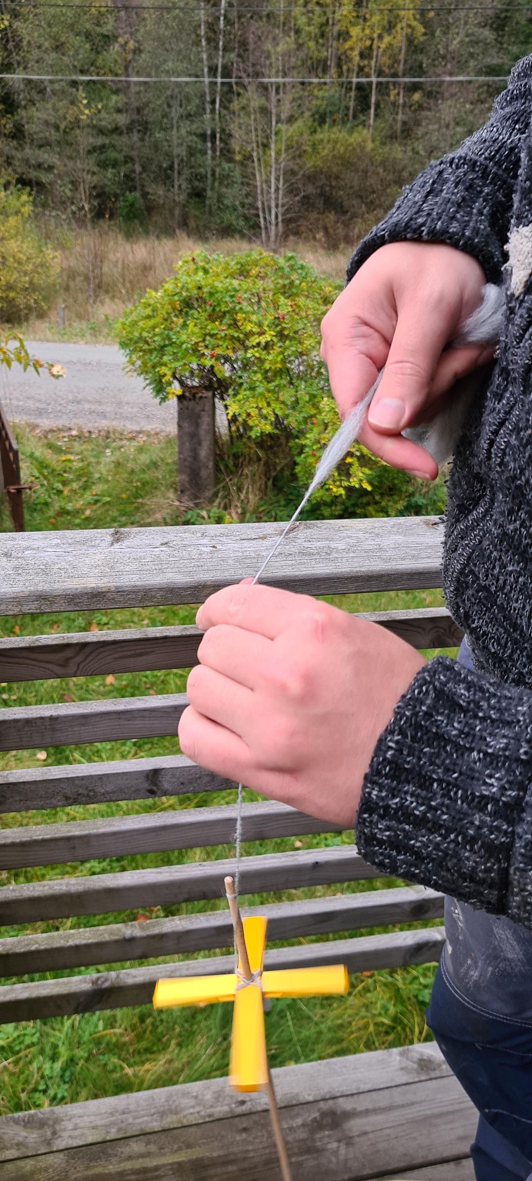 Spinning Yarn With a Turkish Spindle for Beginners : 7 Steps ...