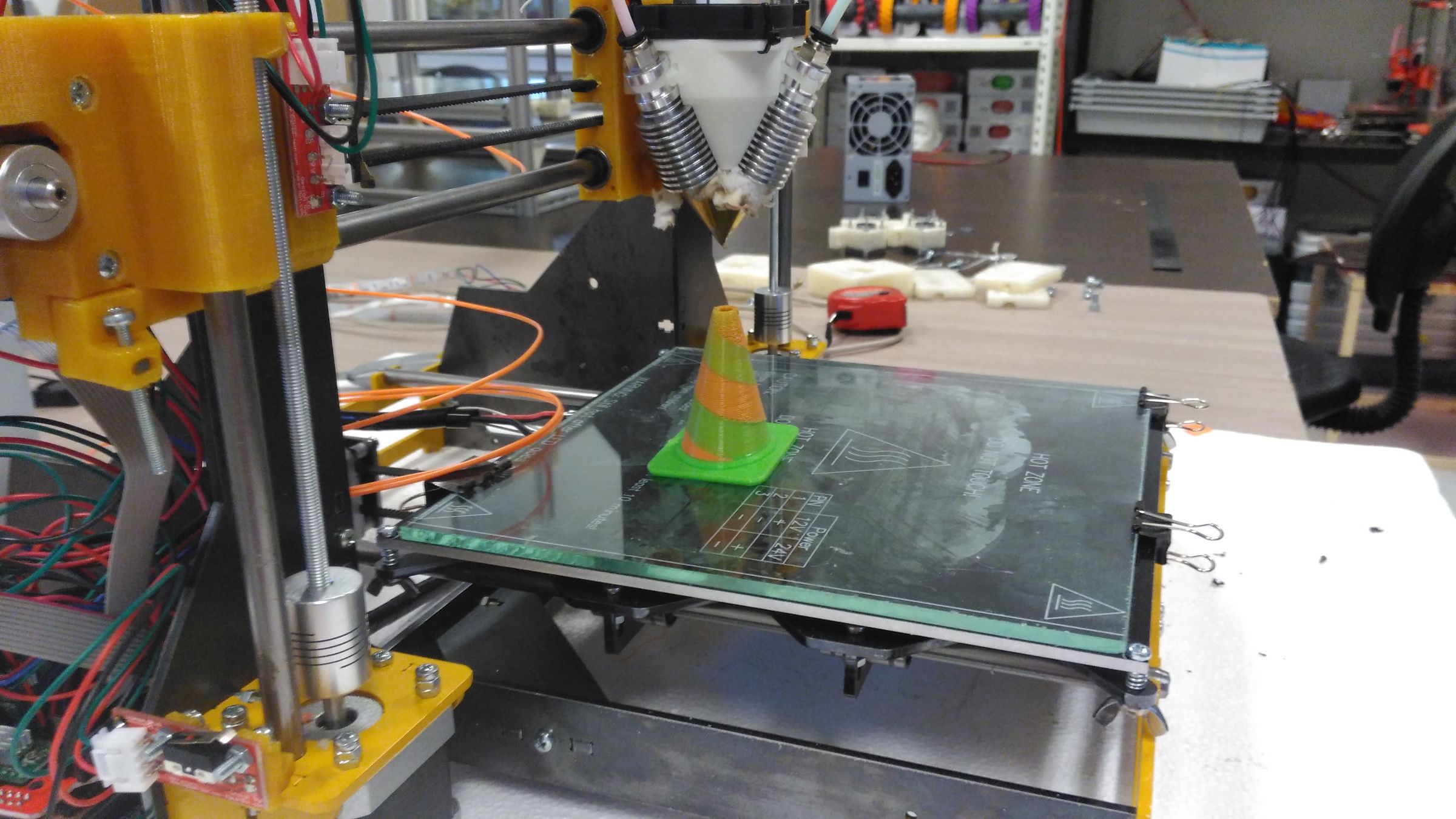 RGB STEEL - Low Cost, Steel Frame, Color Mixing 3D Printer : 19 Steps ...