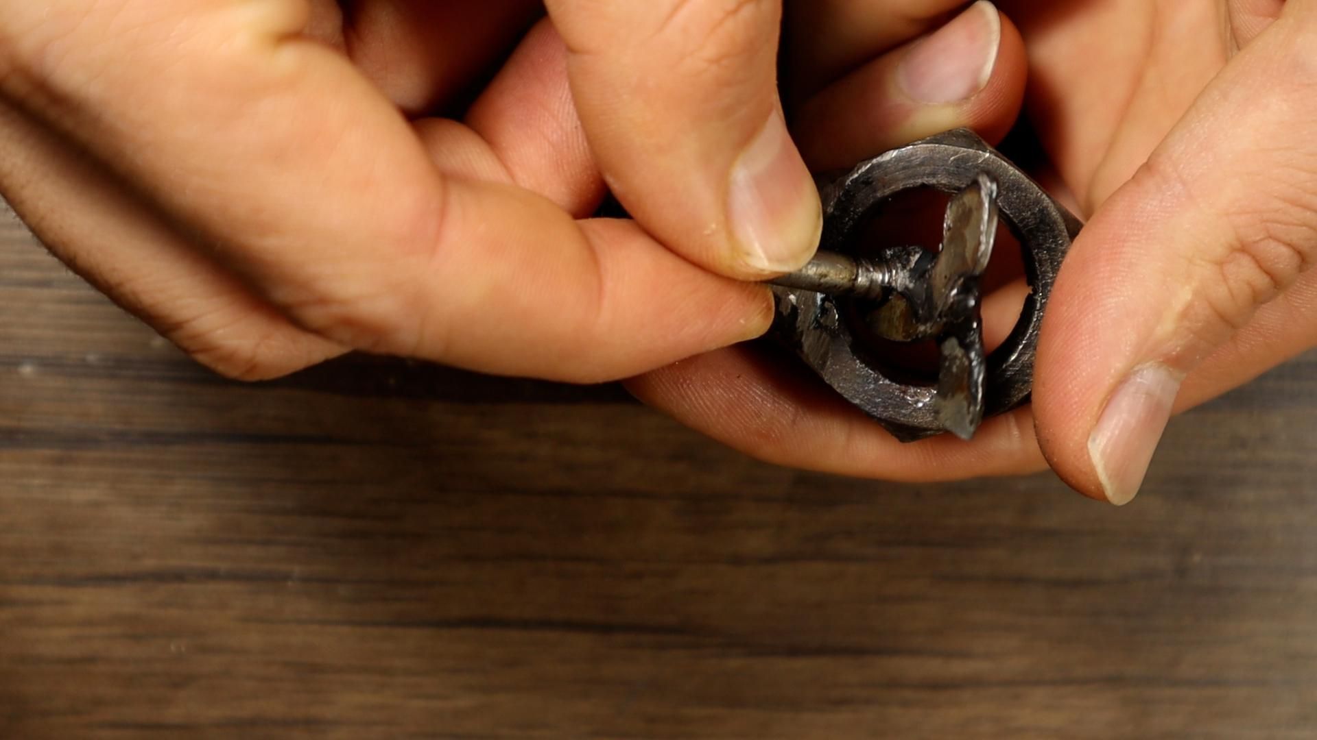 Nut Splitter : 6 Steps - Instructables
