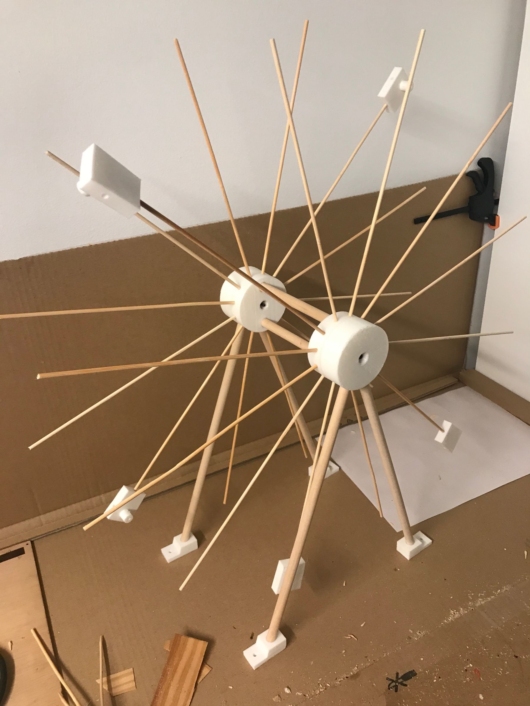 Ferris Wheel Keychain Display : 3 Steps - Instructables