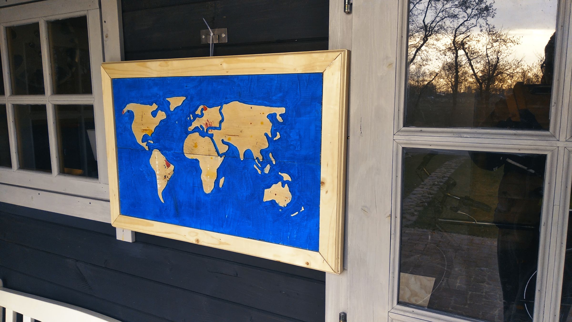 World Map Out of Wood : 8 Steps (with Pictures) - Instructables