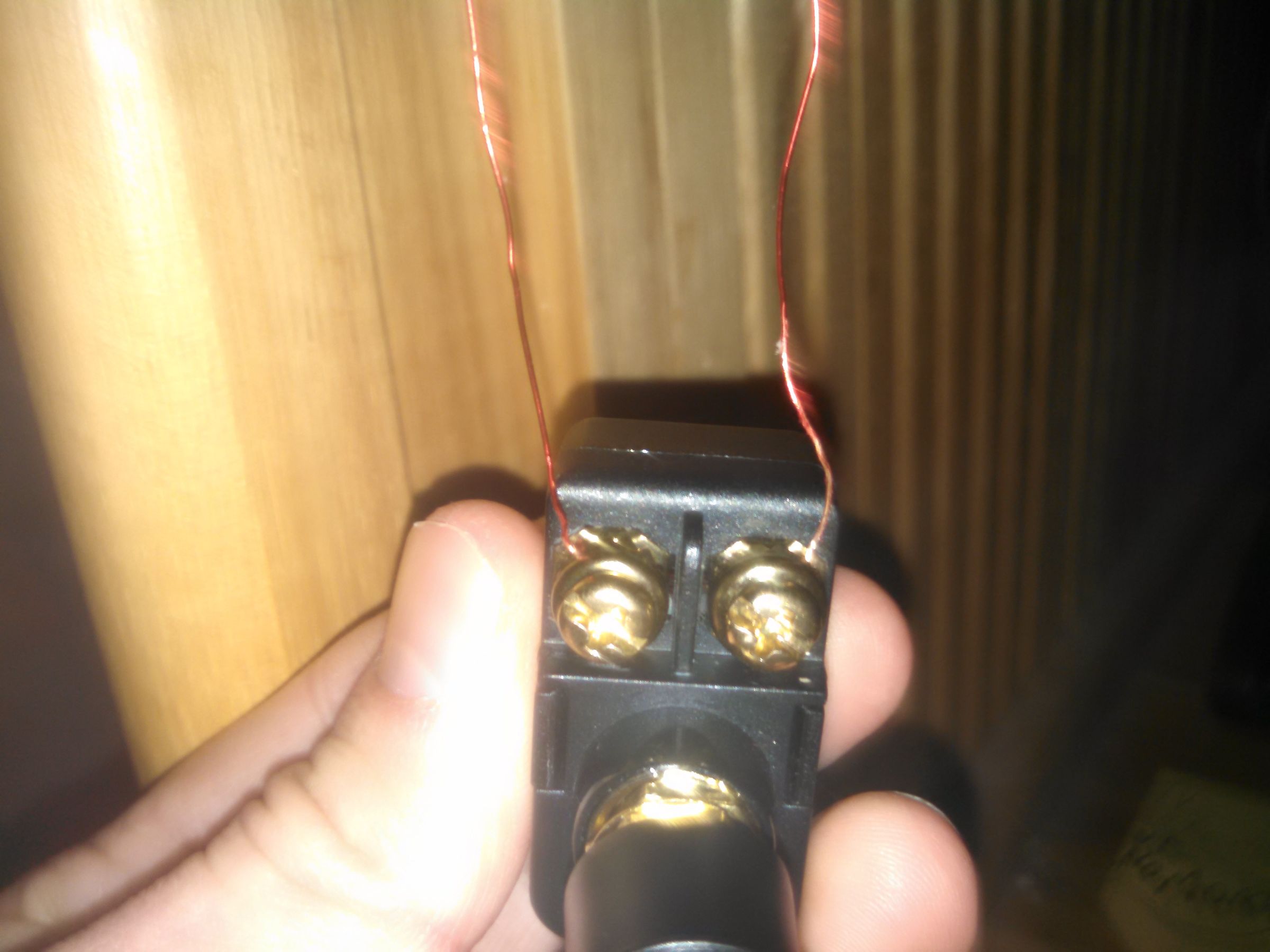 4 Quick, Makeshift HDTV Antennas : 8 Steps - Instructables
