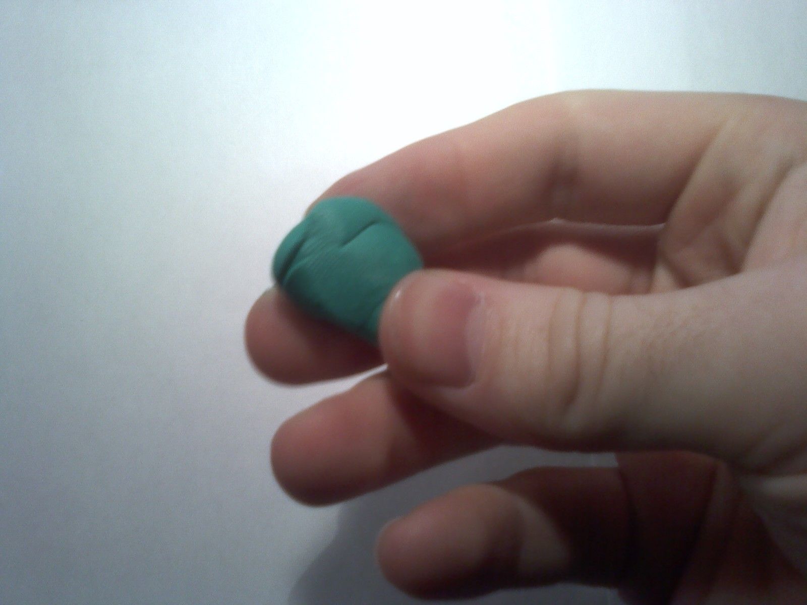 Sugru Pill Bottle Hack : 4 Steps - Instructables