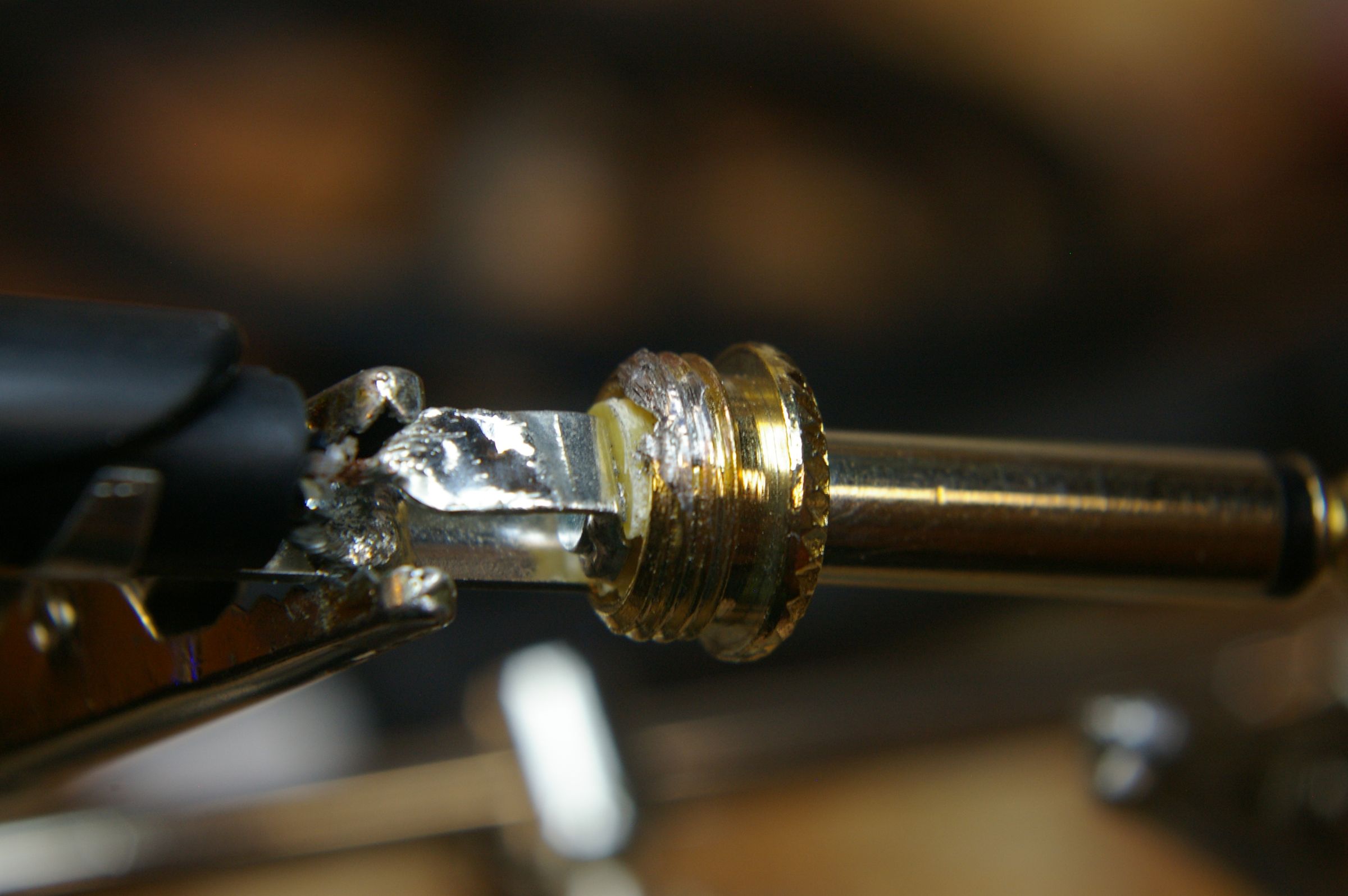 How to Fix, Repair or Make a 1/4" Inch Guitar Cable : 8 Steps ...