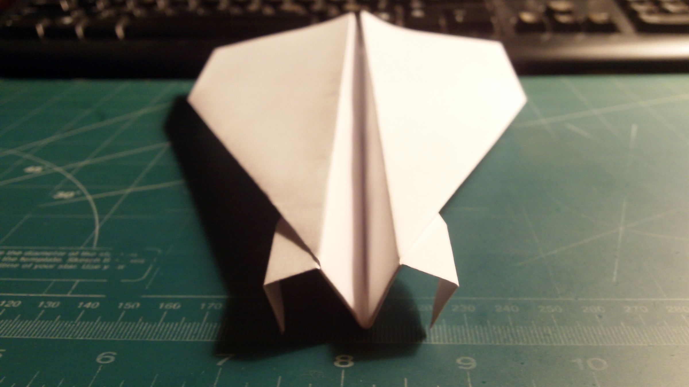 How to Make the Dagger Paper Airplane : 6 Steps - Instructables