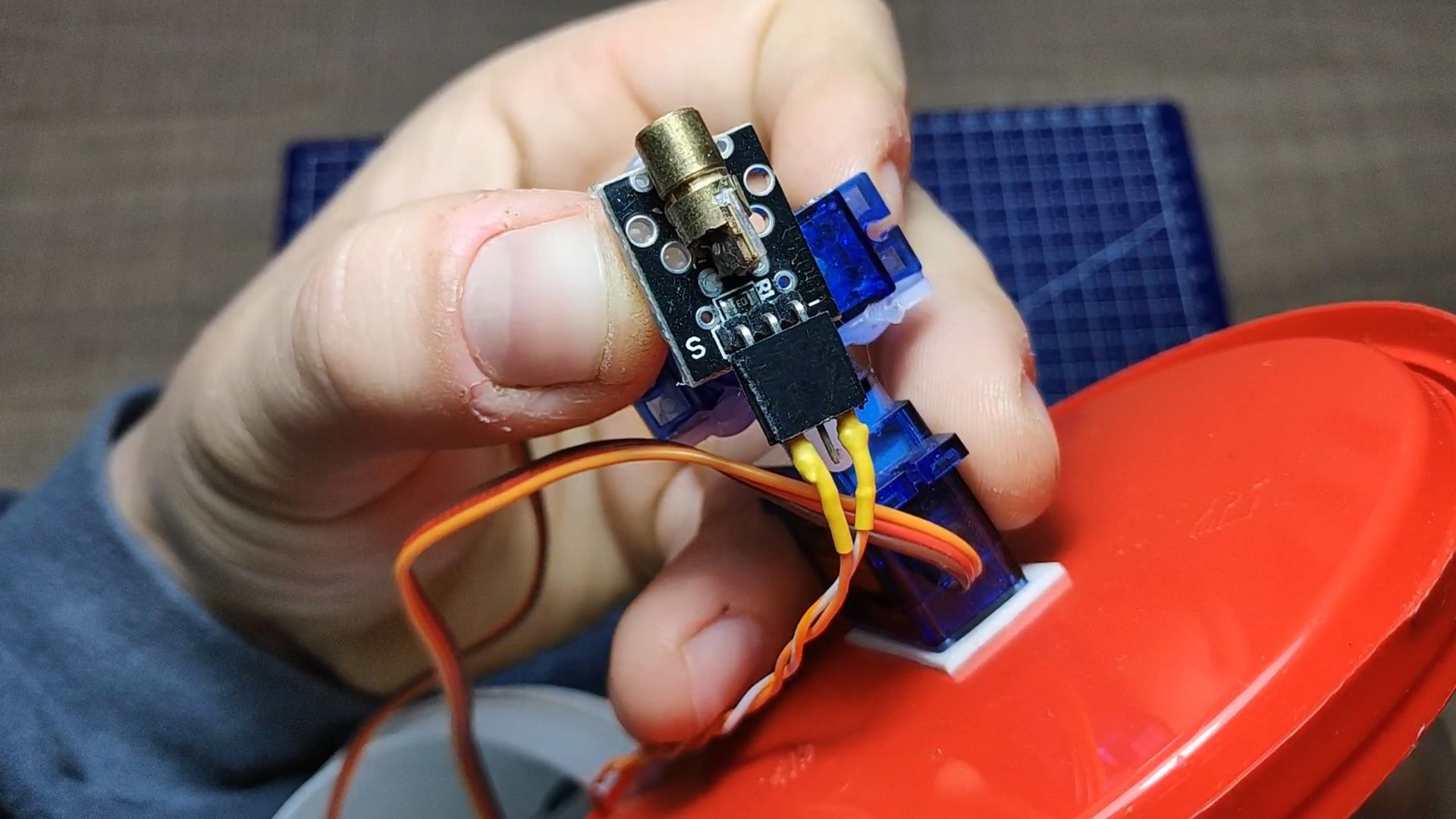 Arduino Controlled Laser Dog Chaser Toy : 6 Steps - Instructables