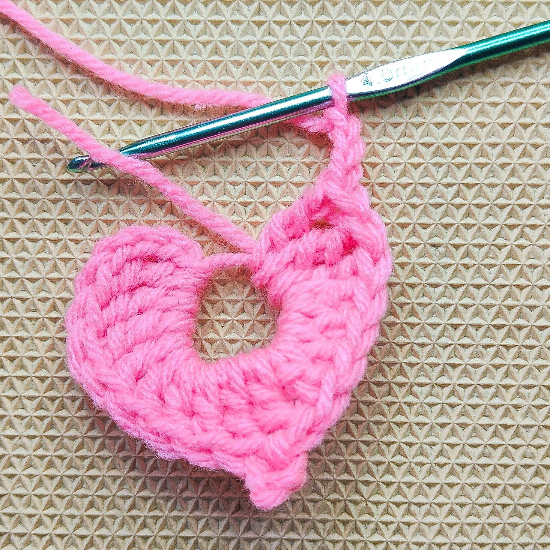 How to Make a Quick Crochet Heart Charm : 4 Steps (with Pictures ...