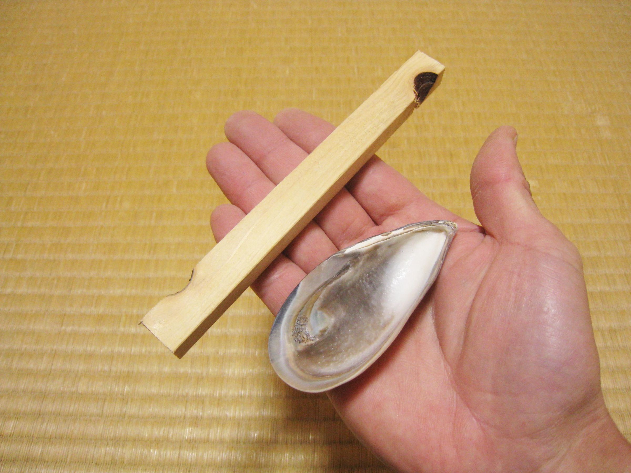A Spoon & Soup by Making From Mussel : 4 Steps - Instructables
