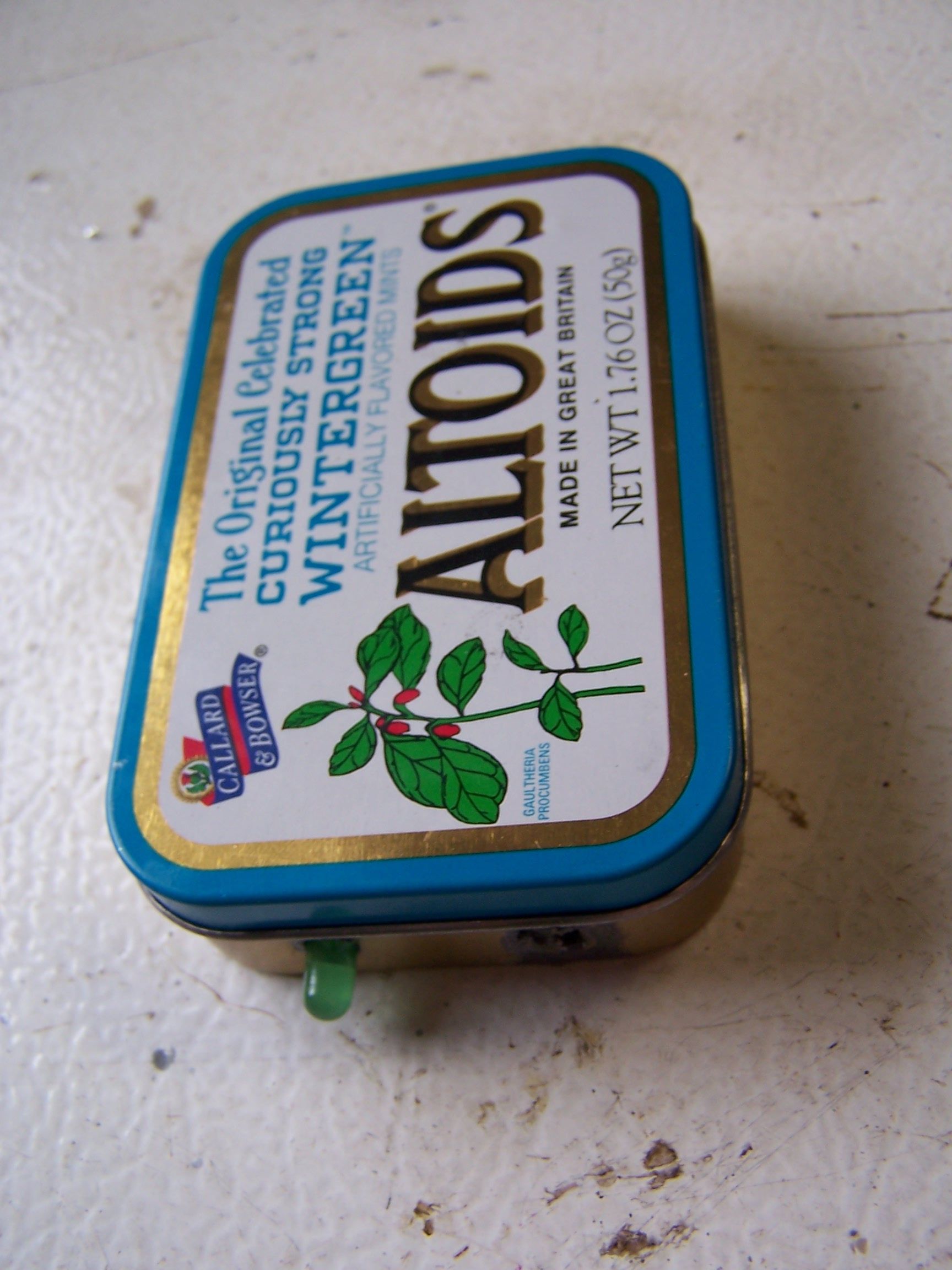 Altoid Can Wallet : 5 Steps - Instructables