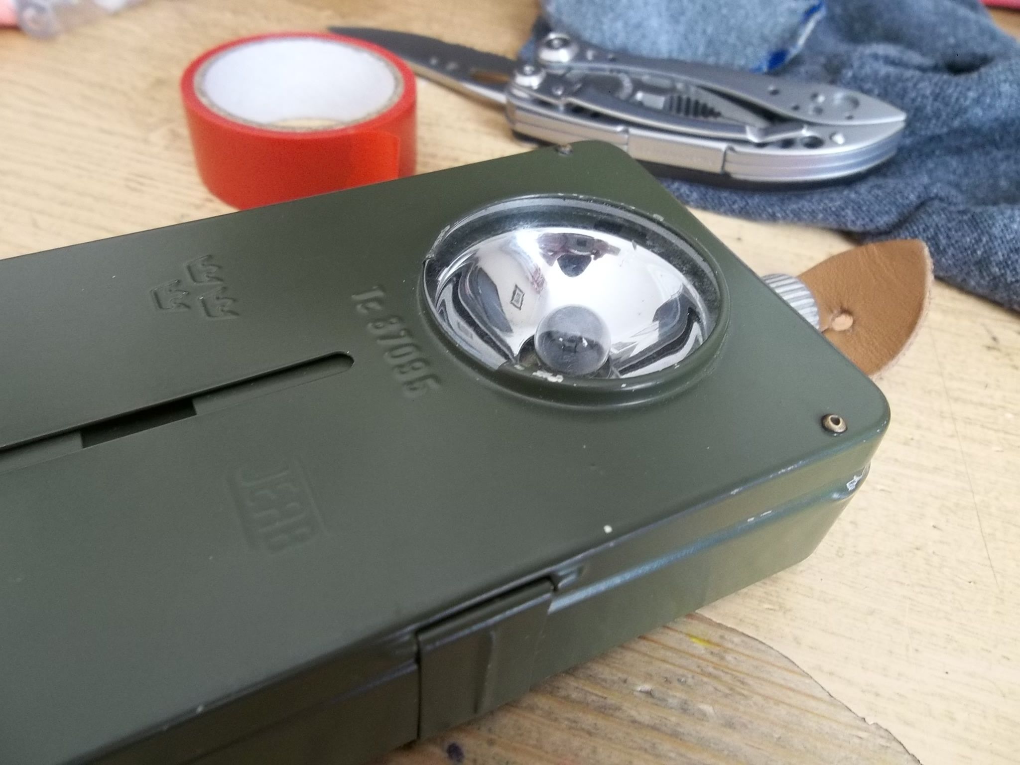Restoring a WW2 JEAB Flashlight! - Instructables
