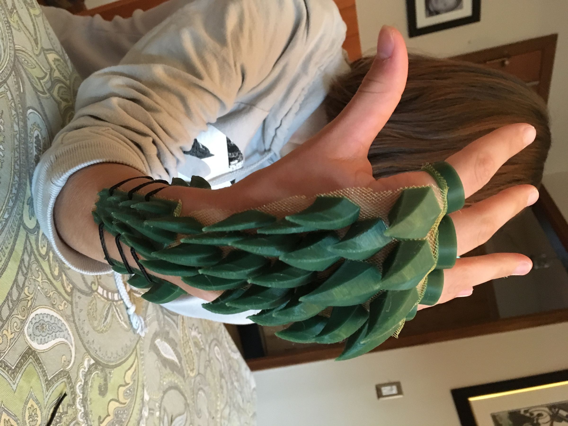 Dragon Hands : 4 Steps (with Pictures) - Instructables