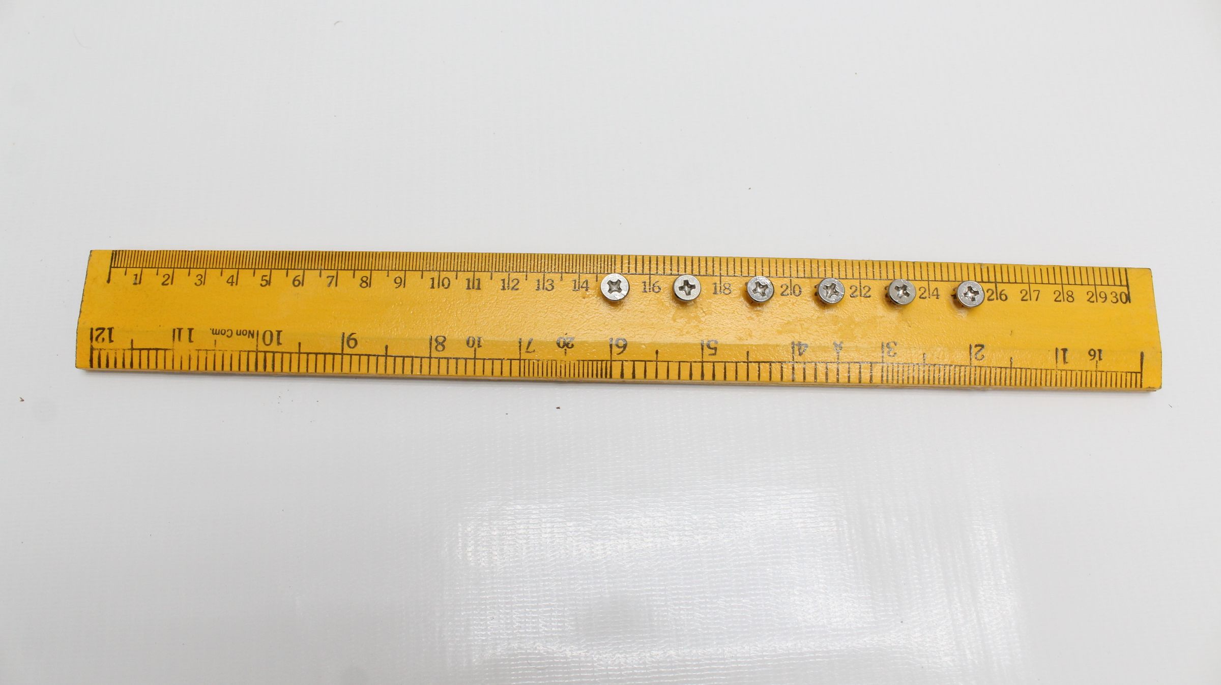 Foldable Laptop Stand - Using Wooden Rulers : 3 Steps (with Pictures ...