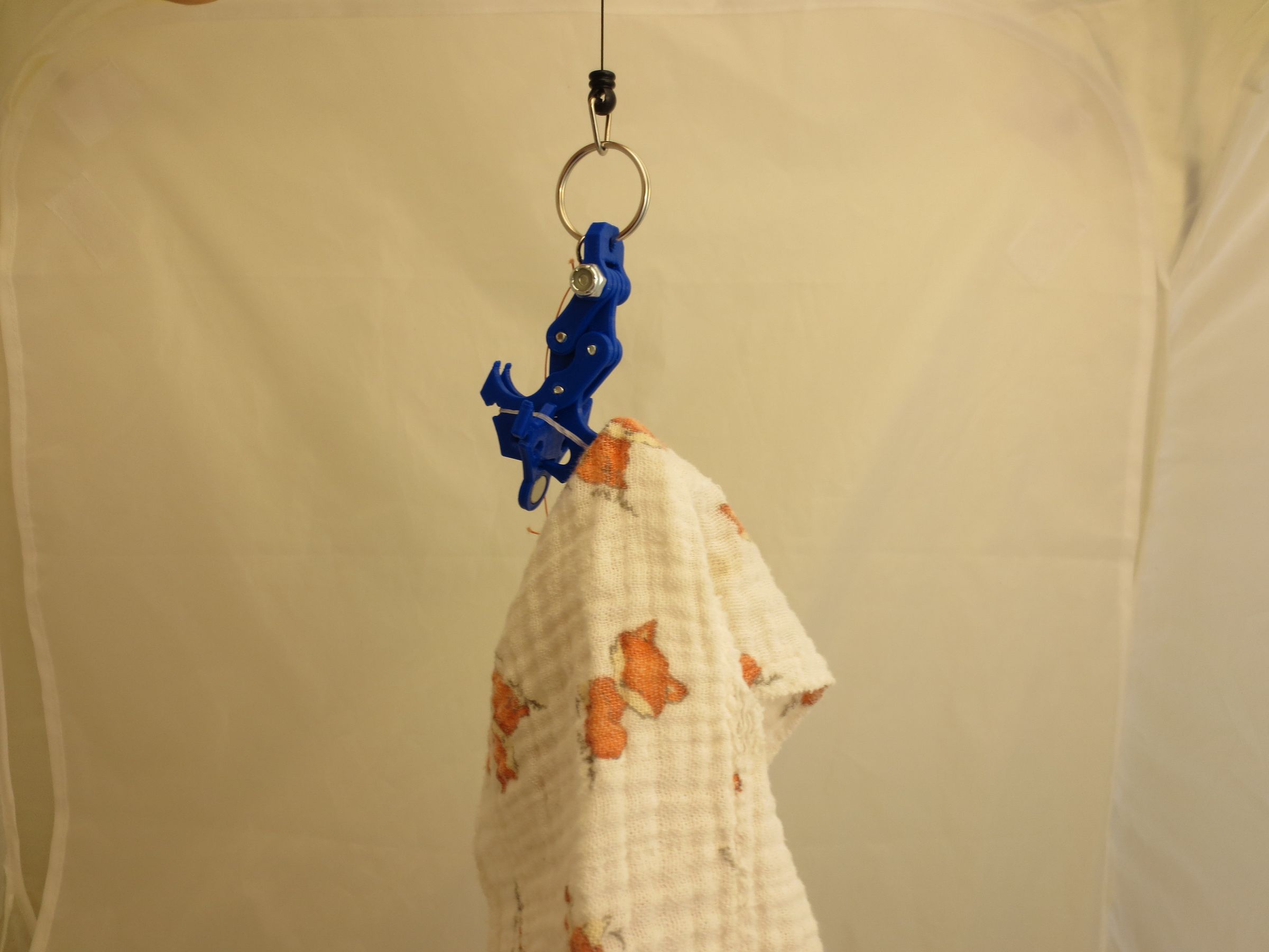 Pocket Grapple- a Toy Mechanical Claw Grappling Hook : 7 Steps (with ...