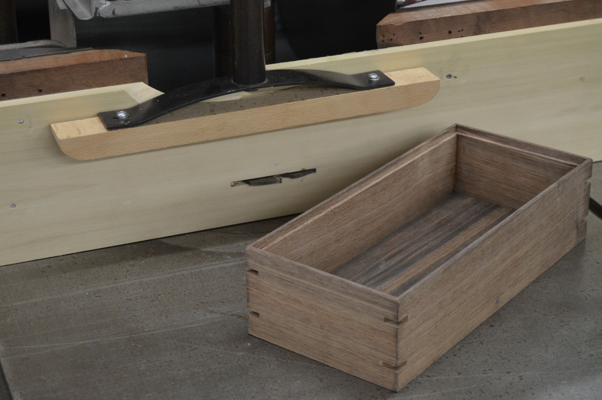 Handmade Walnut Box : 12 Steps (with Pictures) - Instructables