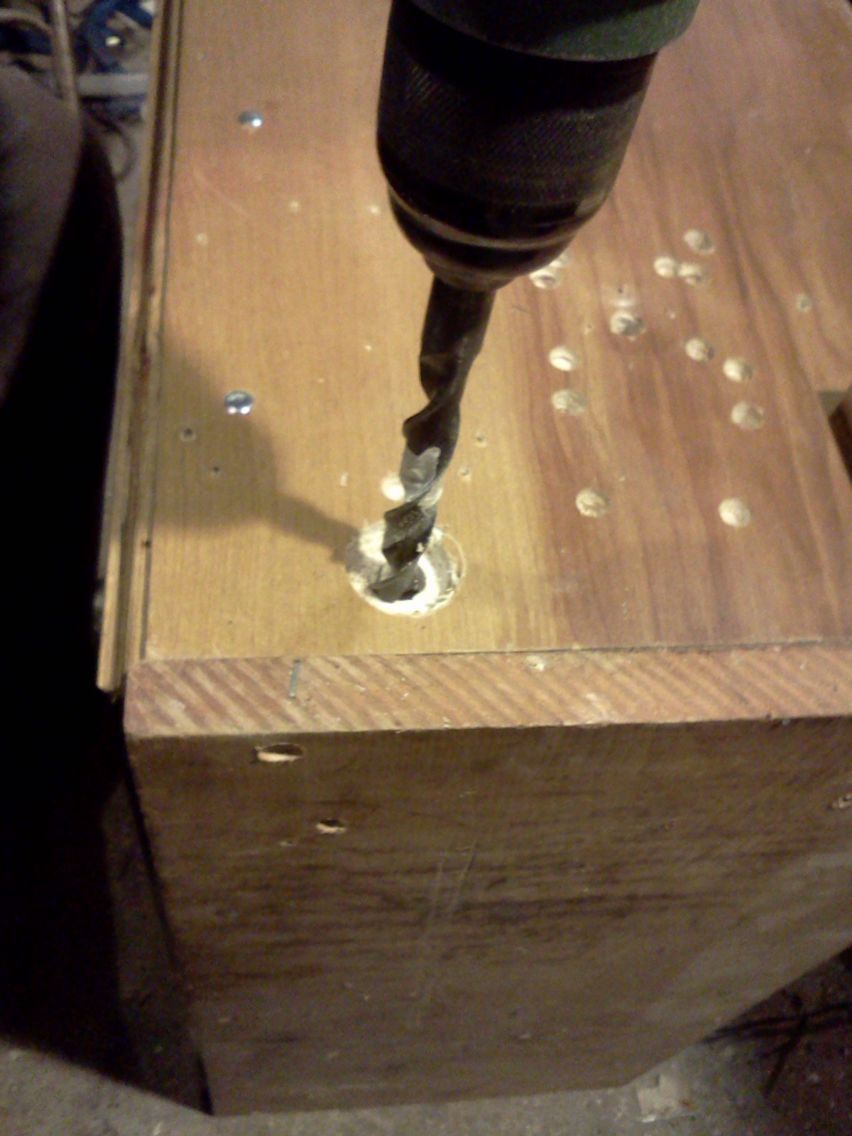 How to Build a Rotating Laptop Mobile Stand : 10 Steps - Instructables